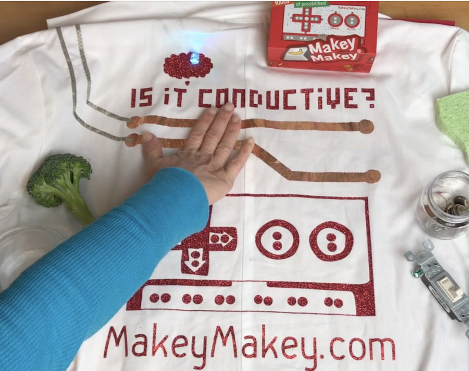 "Is It Conductive?" Makey Makey Experiment : 6 Steps (with Pictures ...