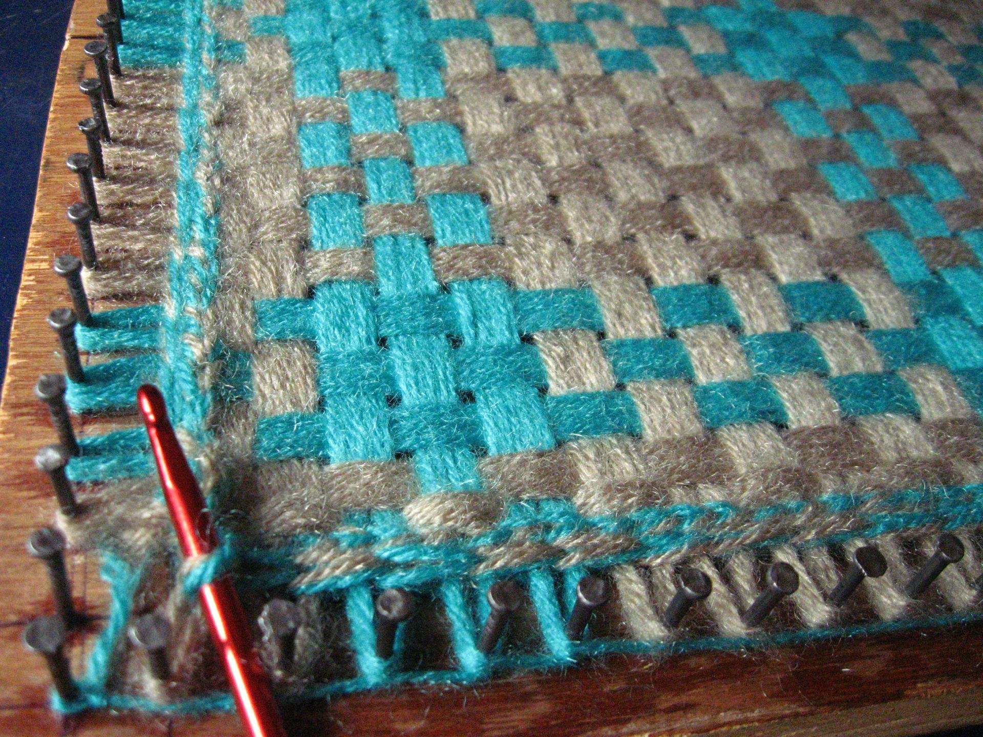 How to Weave a Small Table Mat With Home Made Loom : 13 Steps (with ...