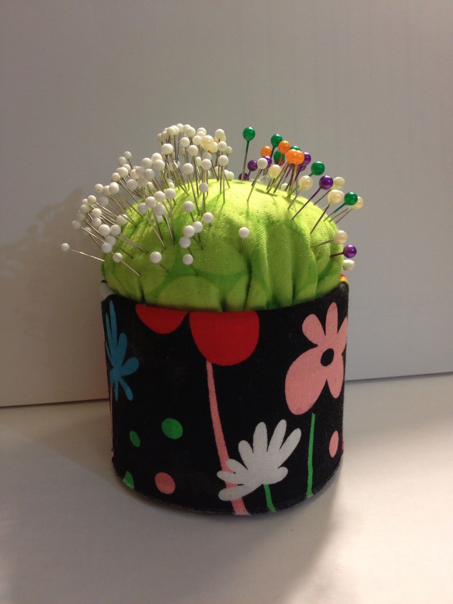 Large Pincushion : 4 Steps - Instructables