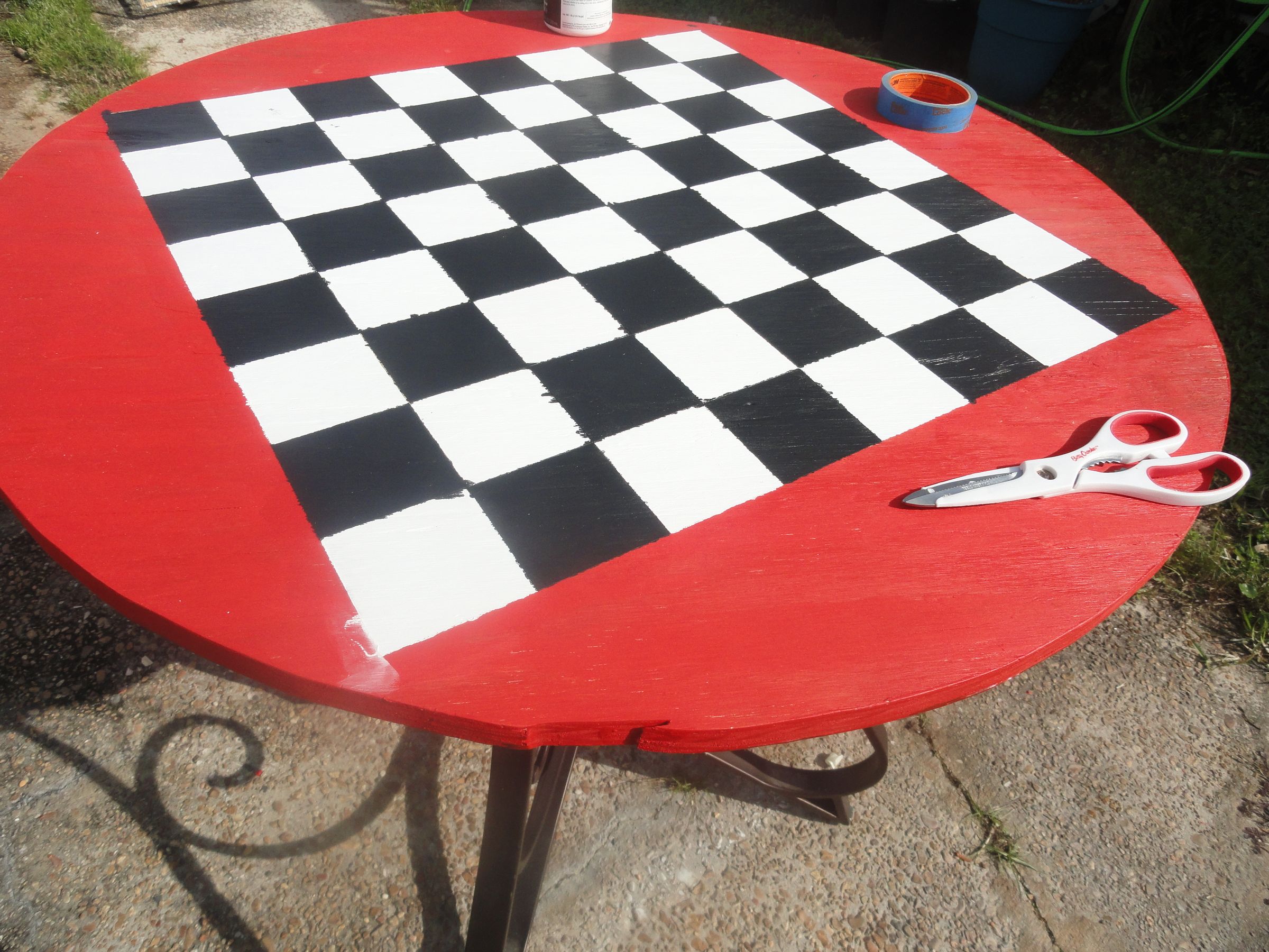 Outdoor Checkers/Chess Table : 12 Steps (with Pictures) - Instructables