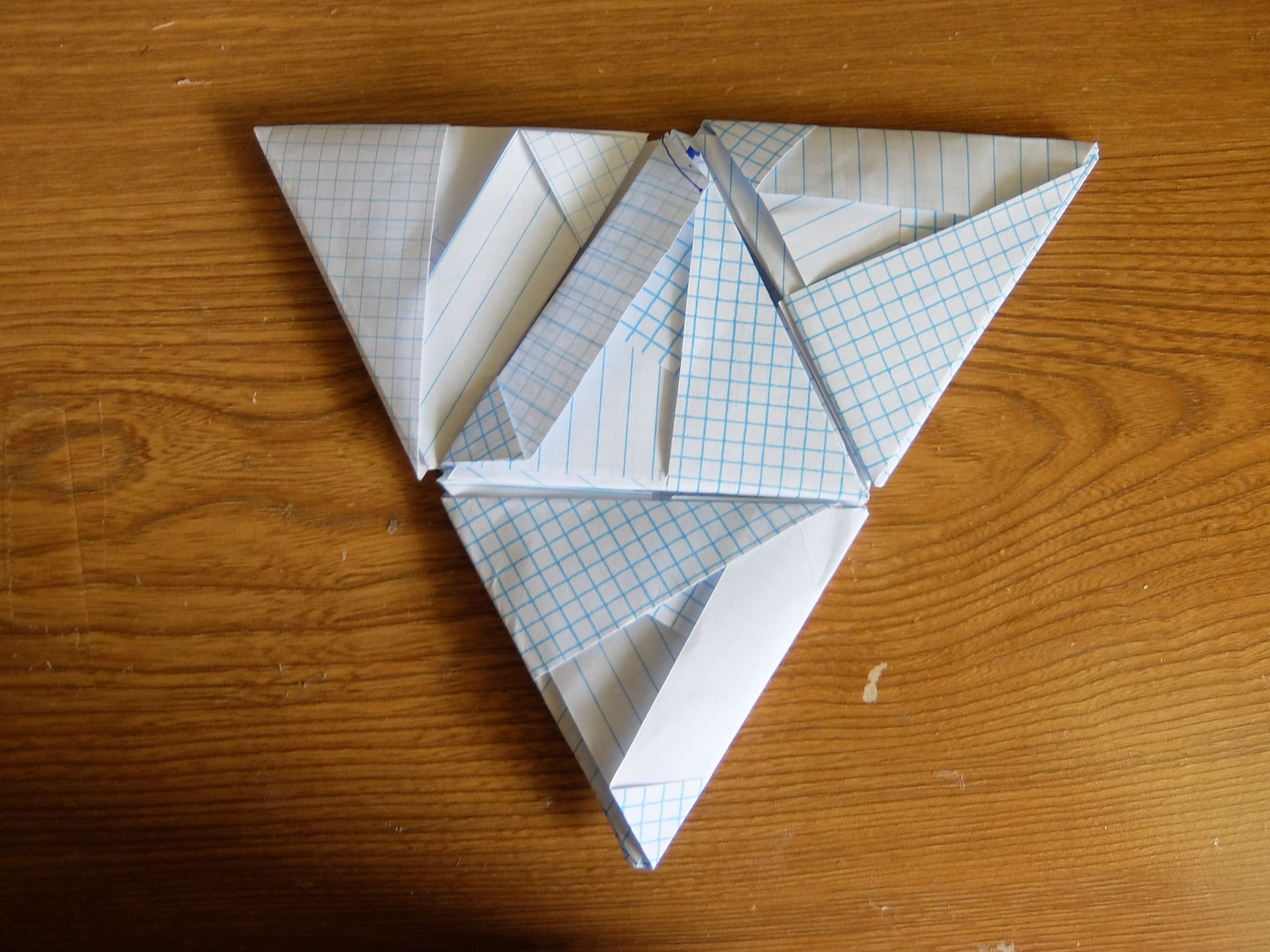 Tetrahedron 3D Model DYI Using Graphing Papers : 6 Steps (with Pictures ...