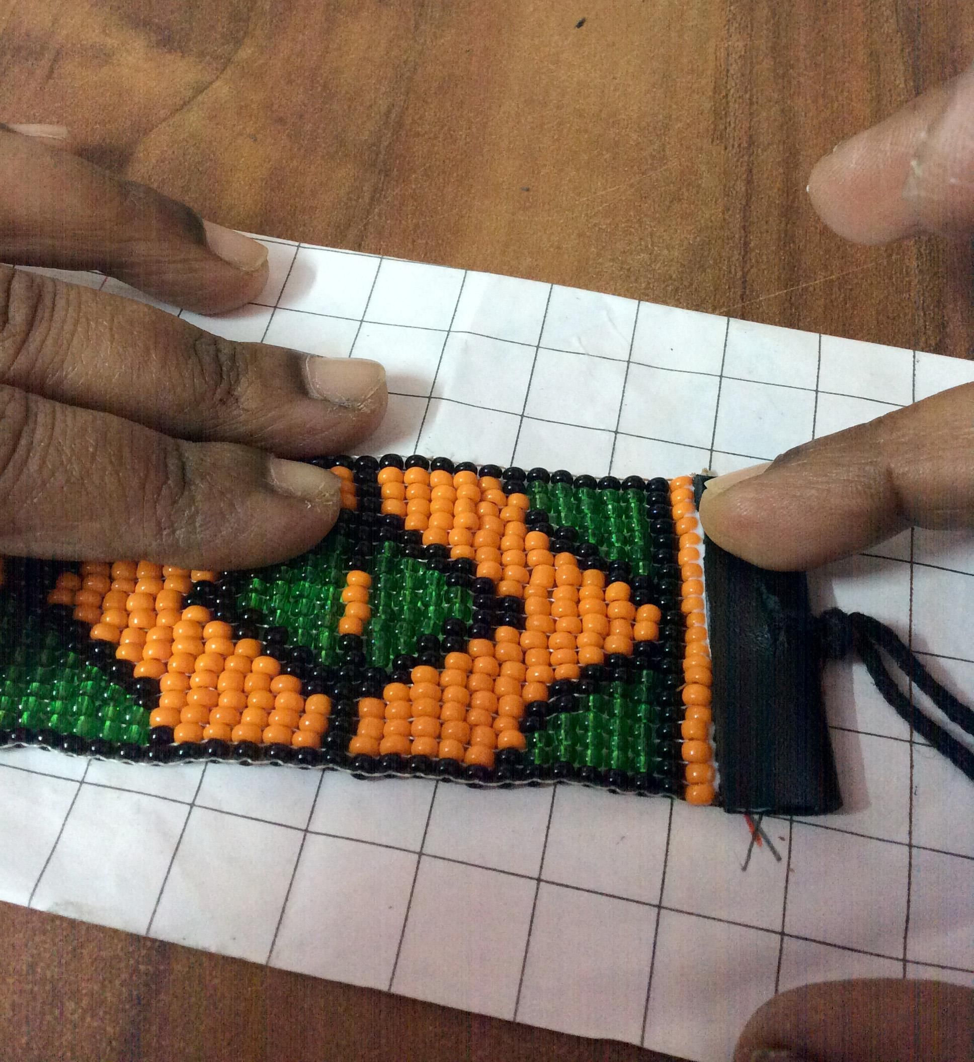 Bead Loom Bracelet : 8 Steps (with Pictures) - Instructables