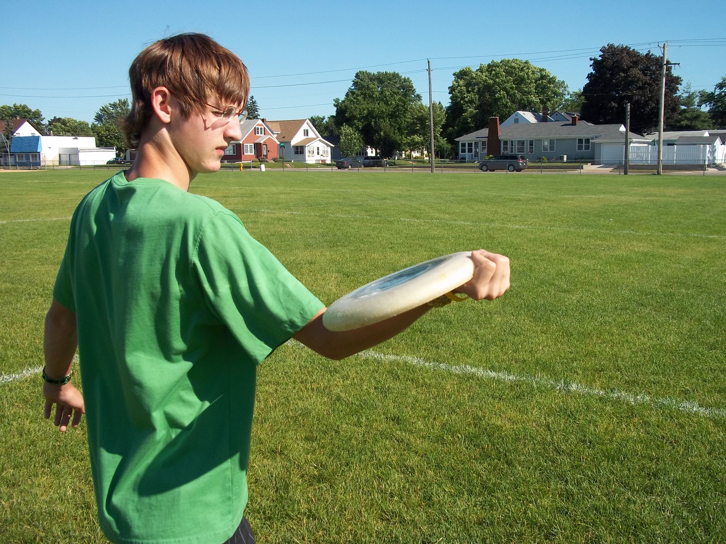 Funky McGroovy Frizbee Throwing Guide : 9 Steps (with Pictures ...