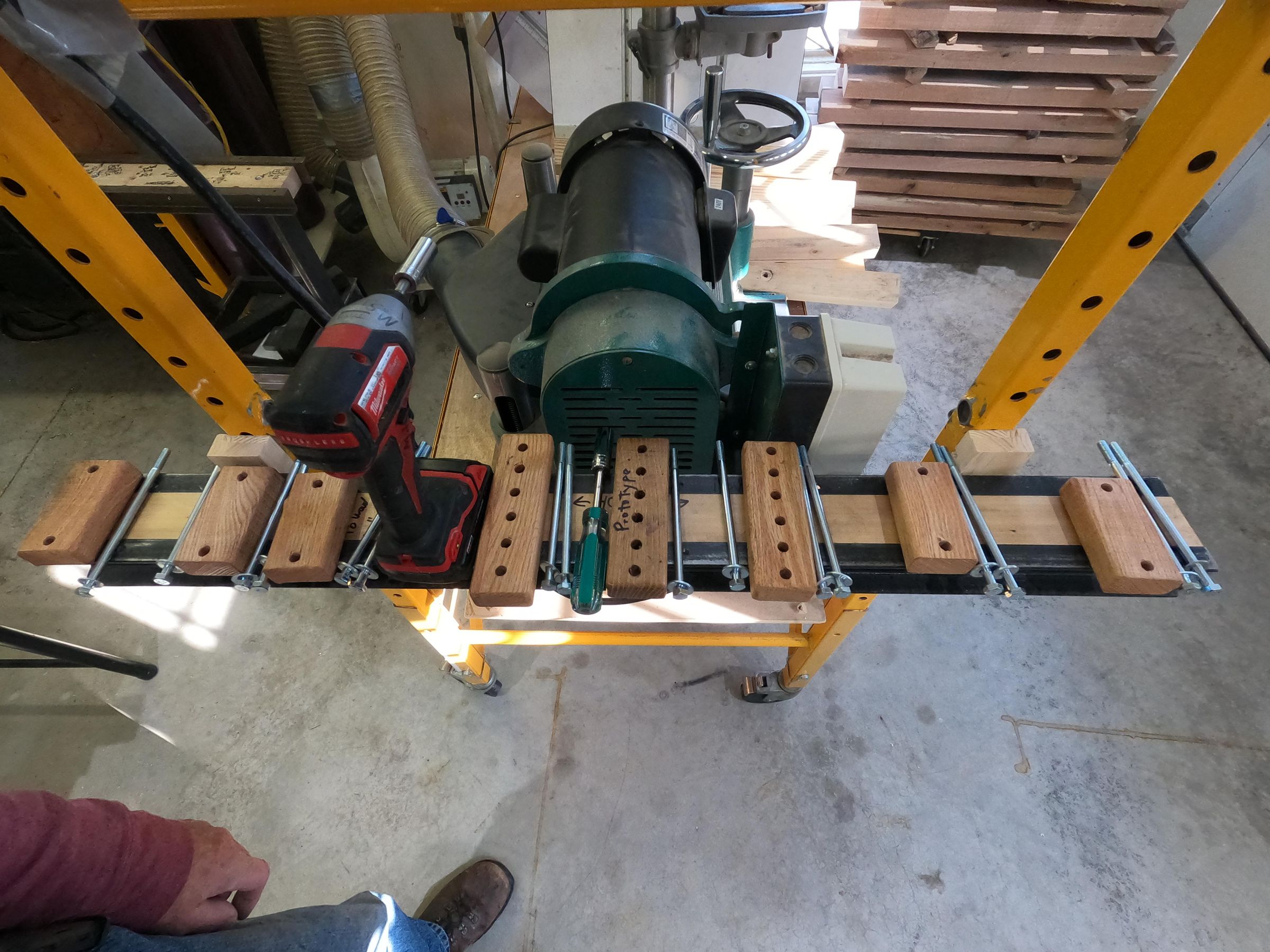 Multi-Clamp Glue-Up Jig for Fabricating DIY Wood Beams AKA a ...