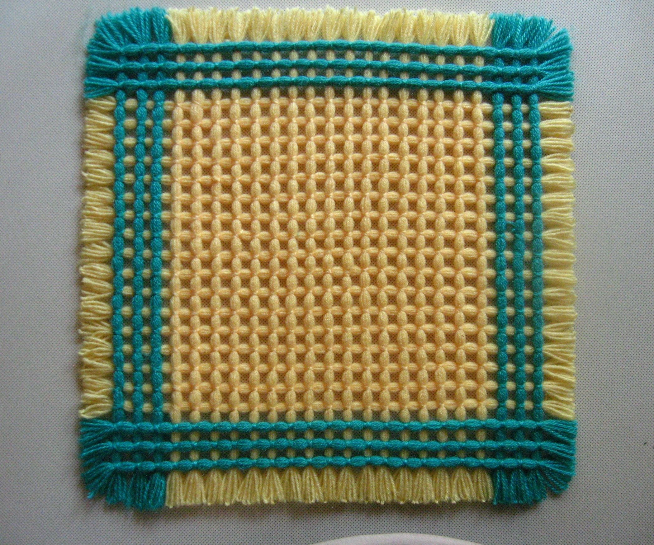 How to Weave a Criss-Cross Table Mat With Home-made Loom : 12 Steps ...