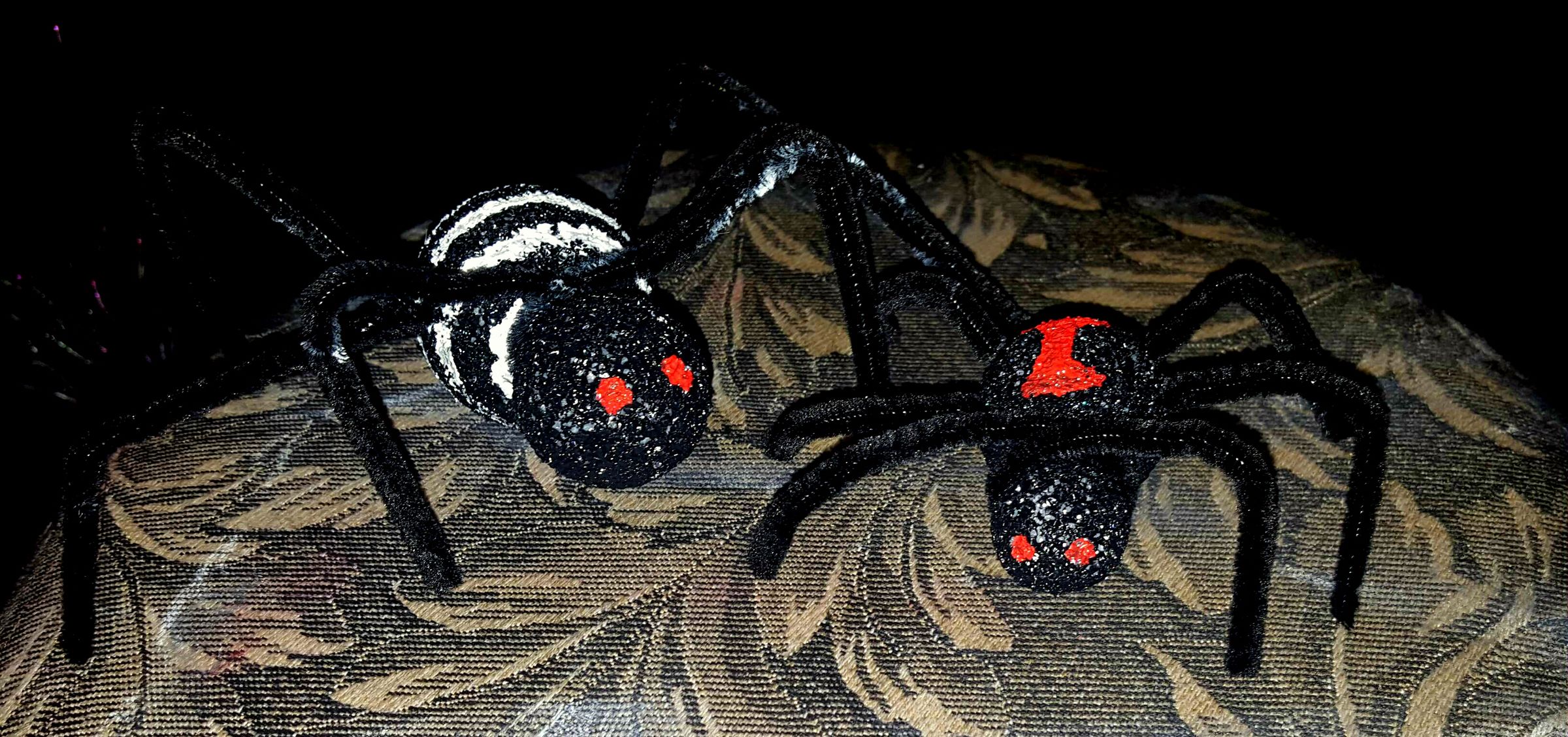 Super Easy Foam Spiders : 4 Steps - Instructables