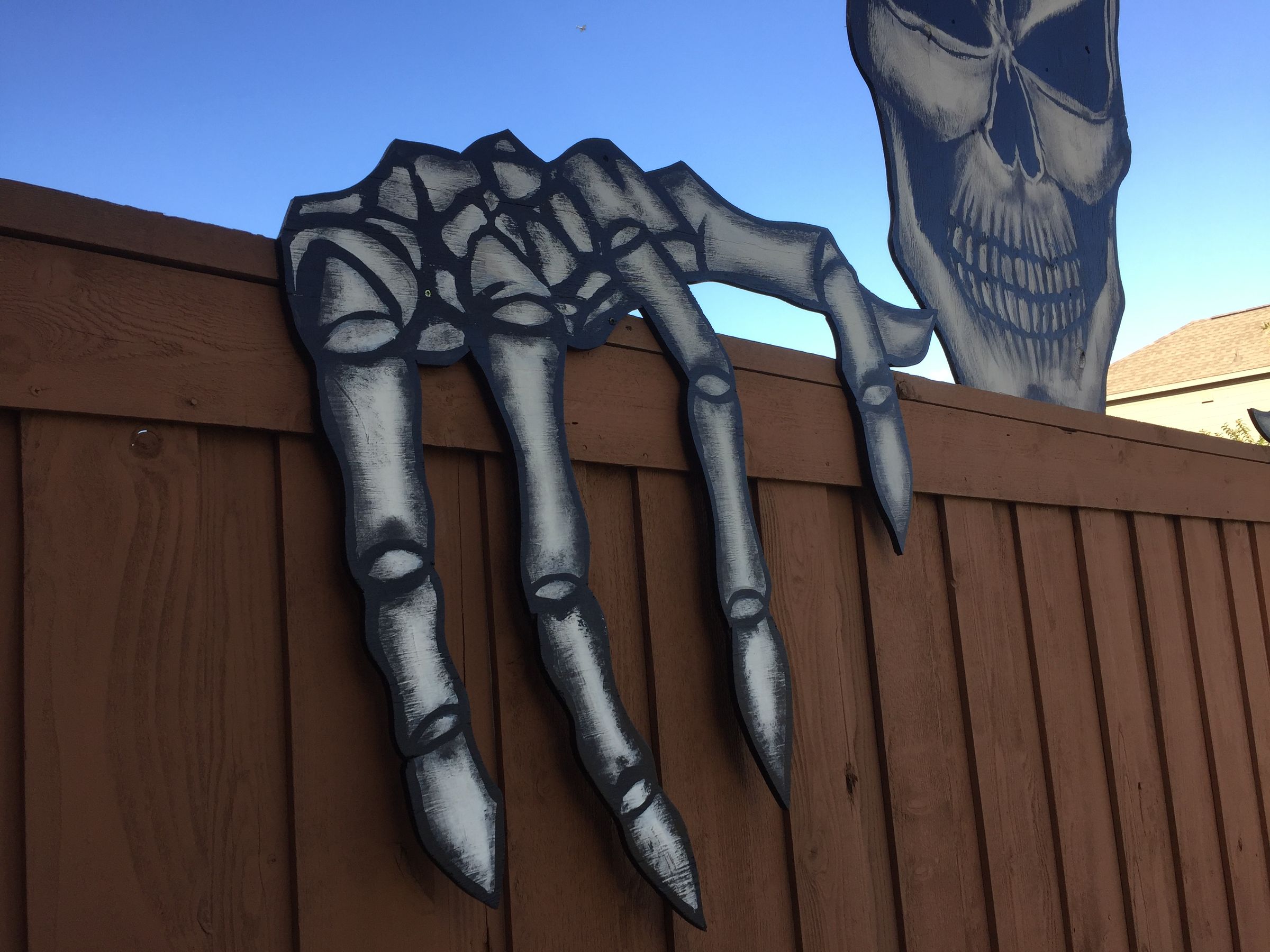 Giant 6 Foot Skull and Skeleton Hands : 19 Steps (with Pictures ...