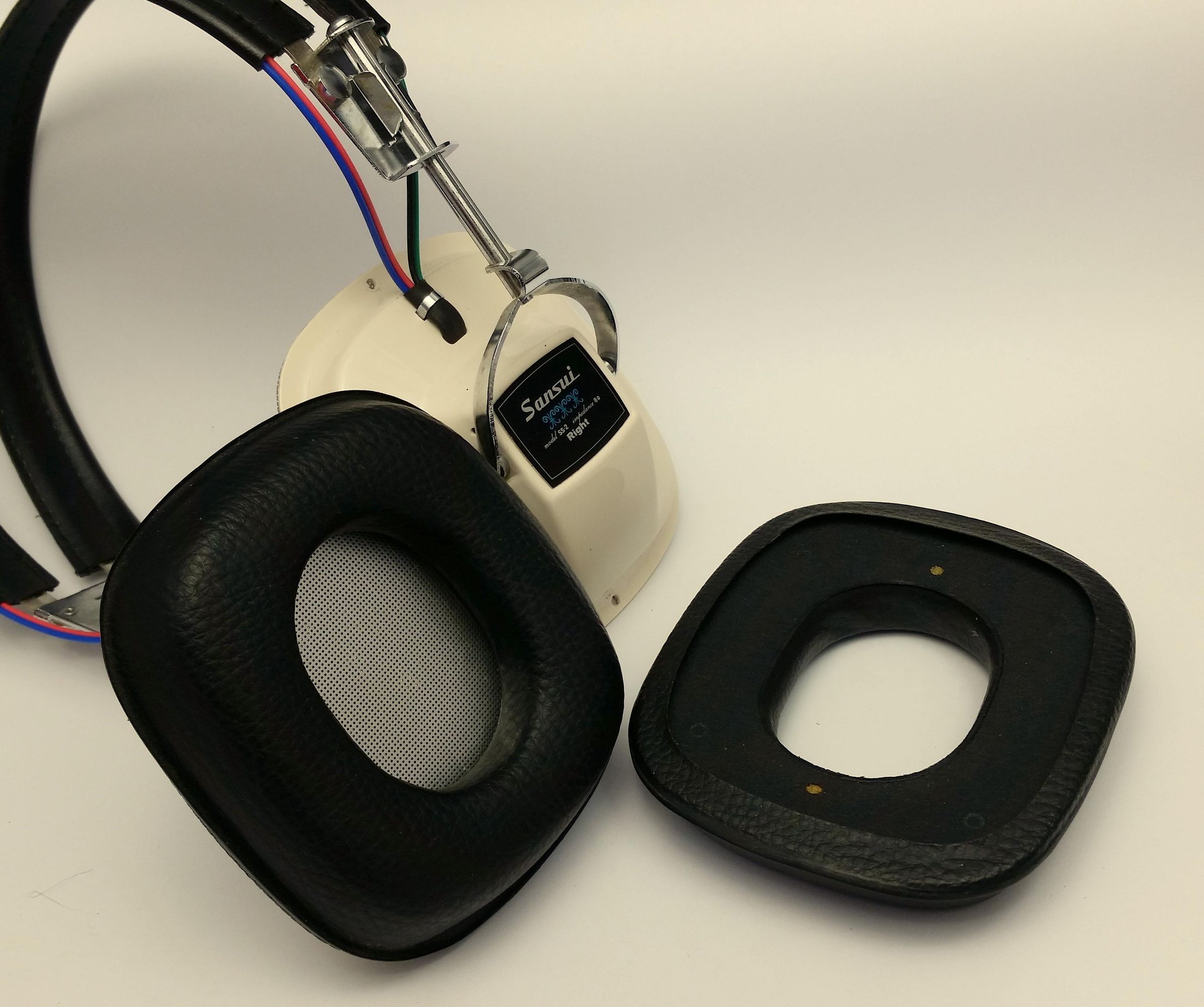 Make Your Own Wireless Bluetooth Vintage Headphones! : 9 Steps (with ...
