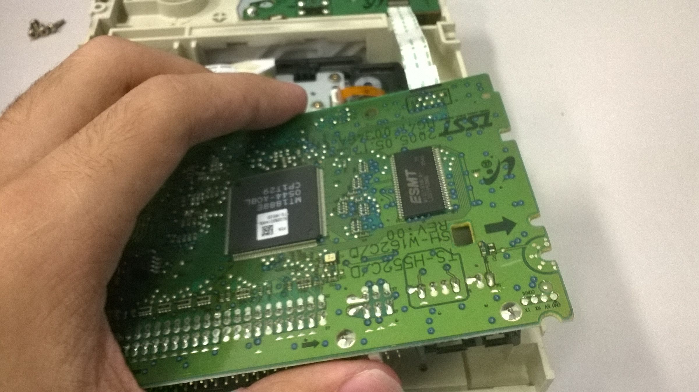 Disassembling a CD/DVD Reader and Reusing Its Parts : 12 Steps (with ...