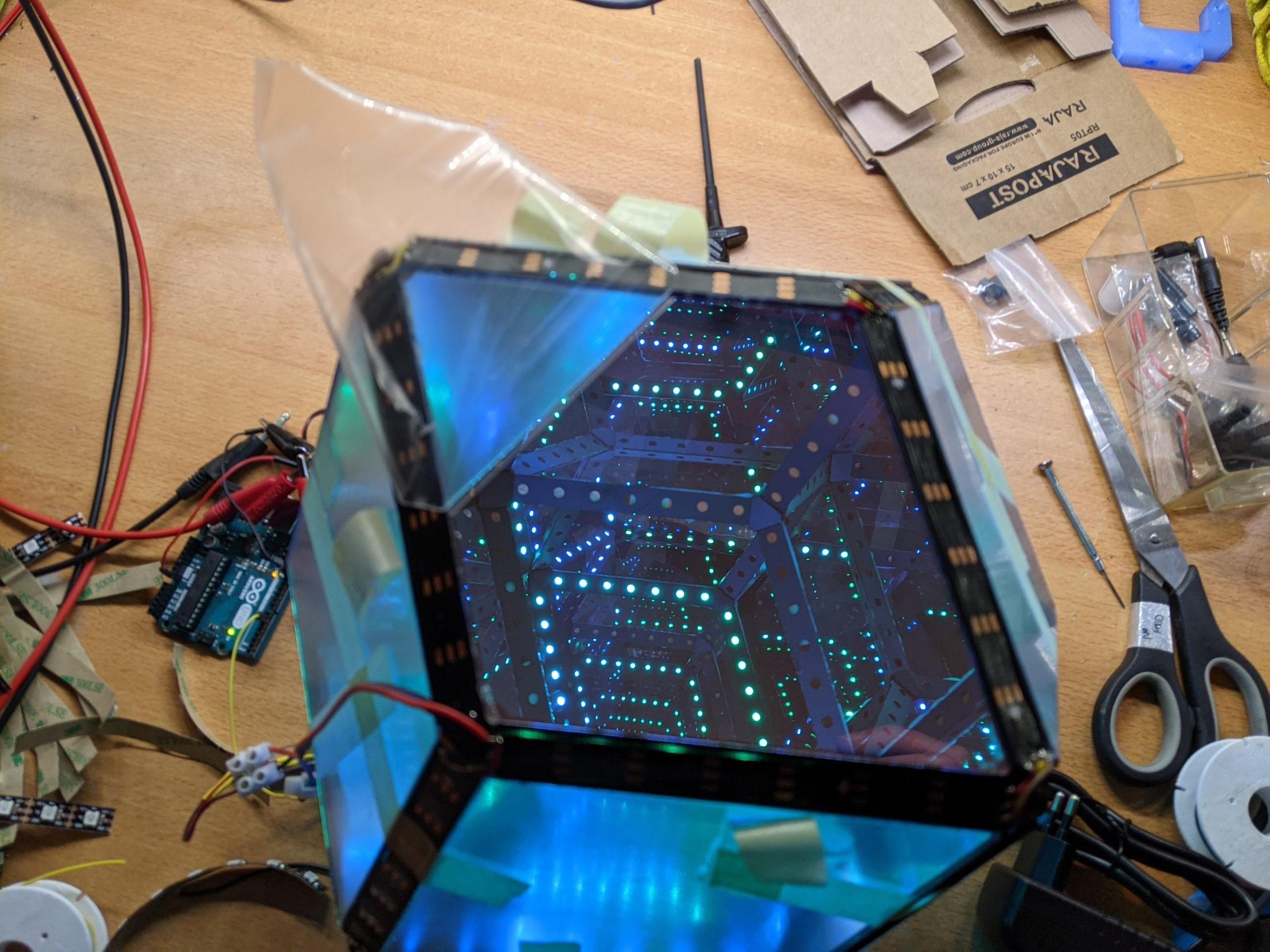 Rhombic Dodecahedron Infinity Lamp : 11 Steps (with Pictures ...