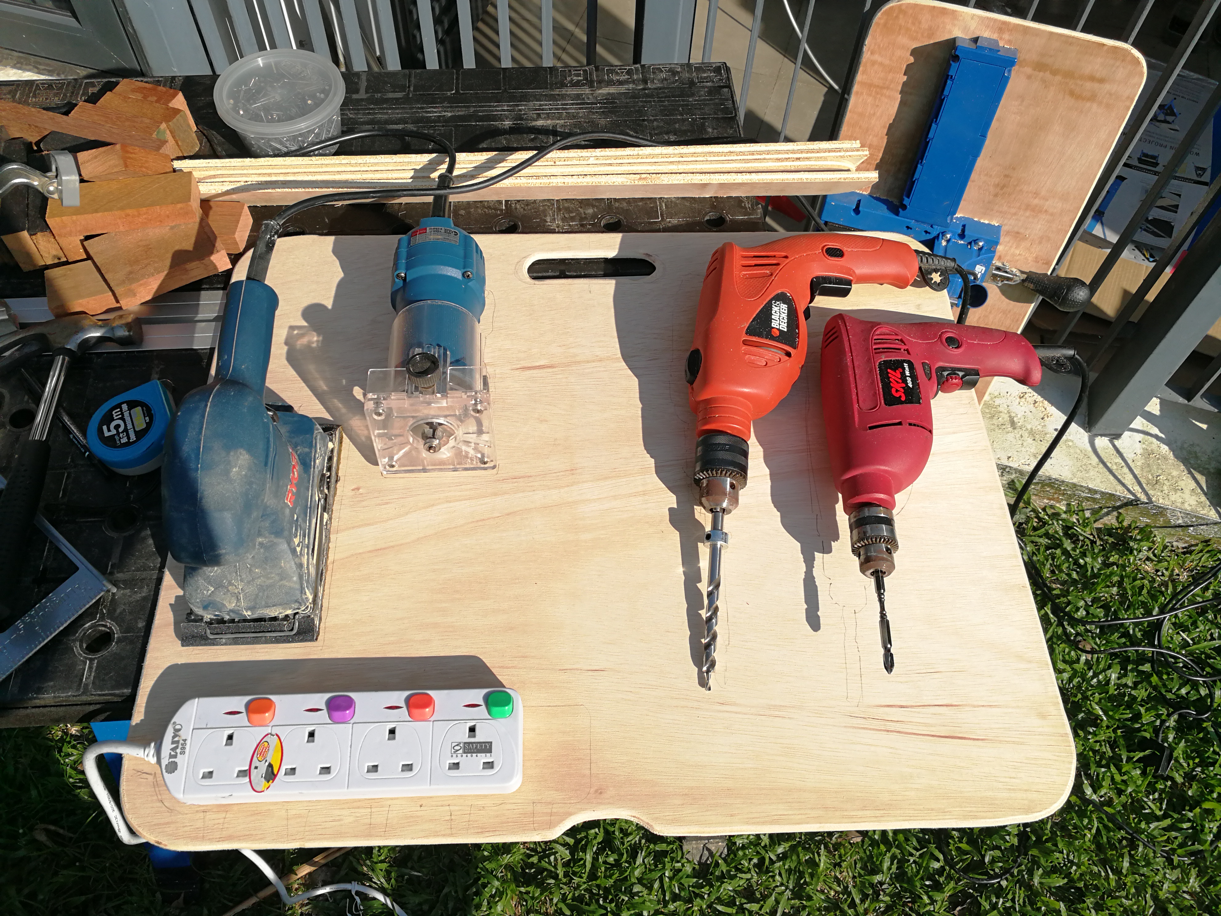 Portable Outdoor Workshop - Power Tool Tote Board : 4 Steps (with ...