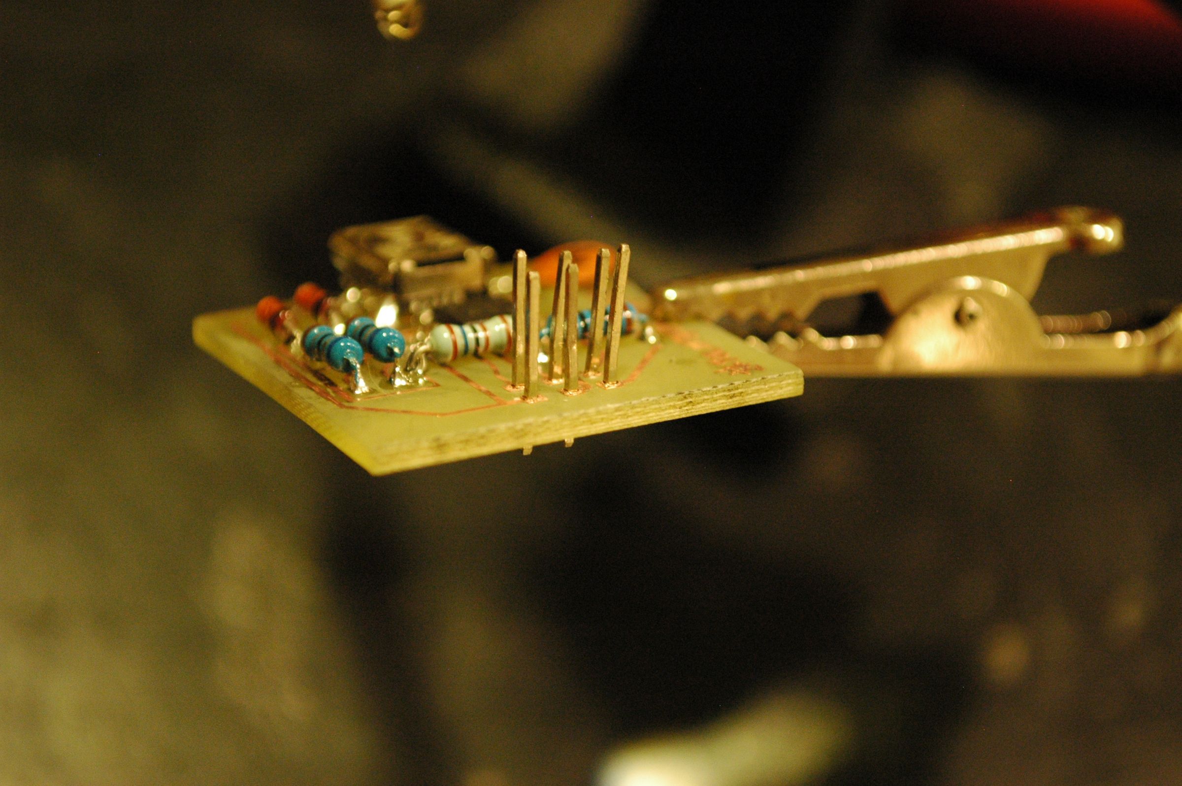 DIY $5 USBTinyISP : 4 Steps - Instructables