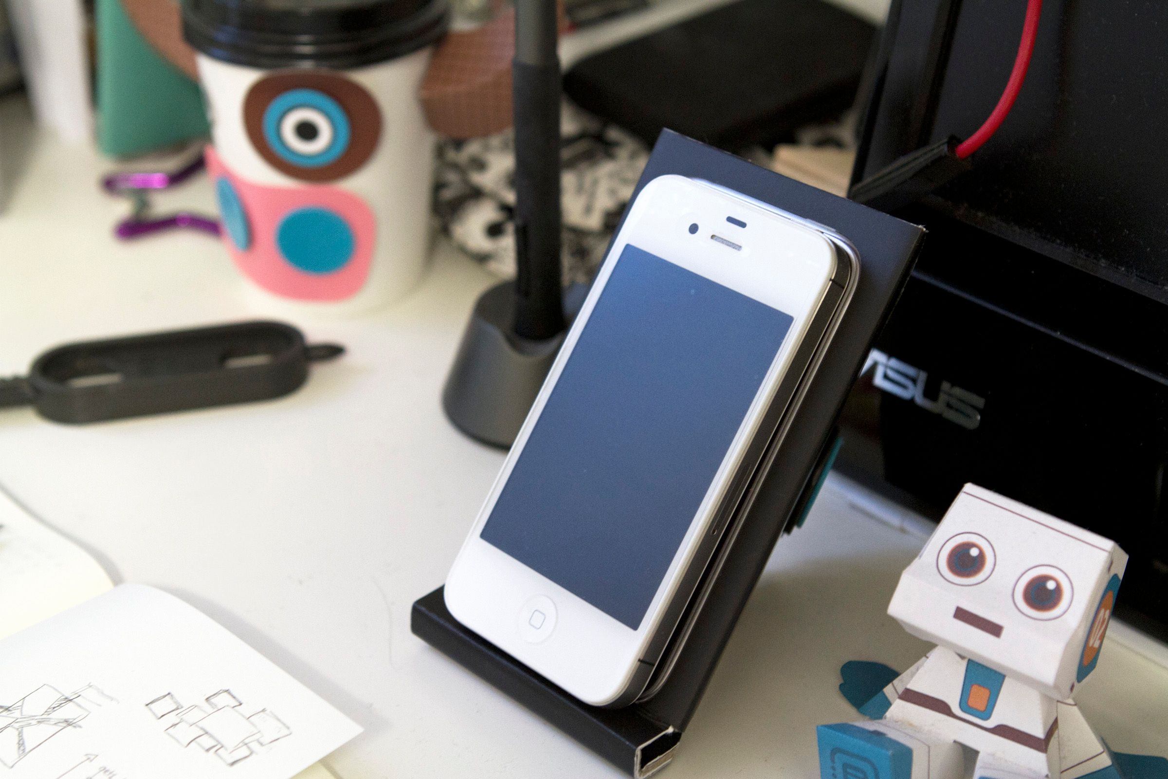 IPhone Desk Stand : 7 Steps (with Pictures) - Instructables