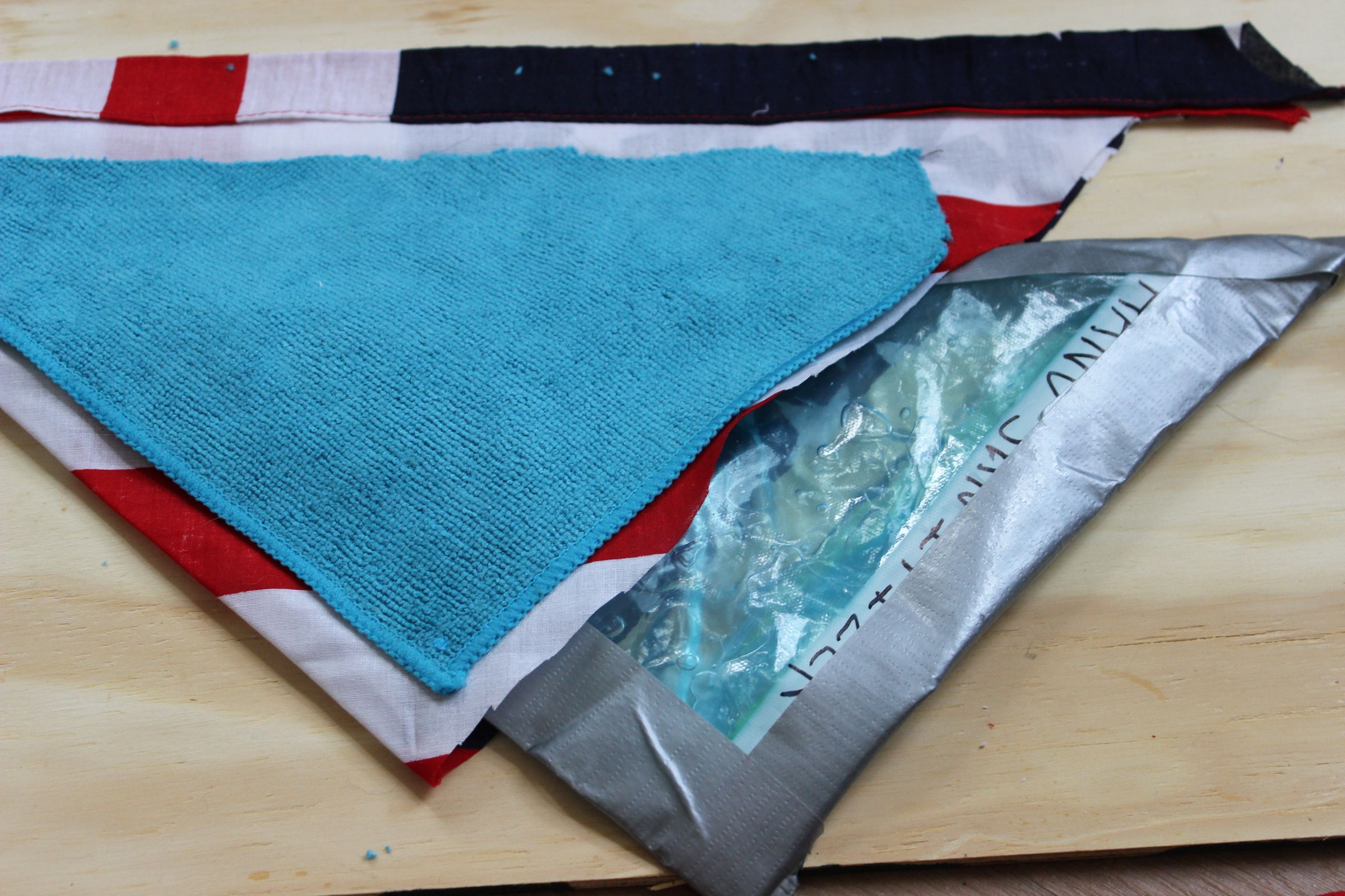 Dog (Or Human) Bandanna Ice Pack : 10 Steps (with Pictures) - Instructables