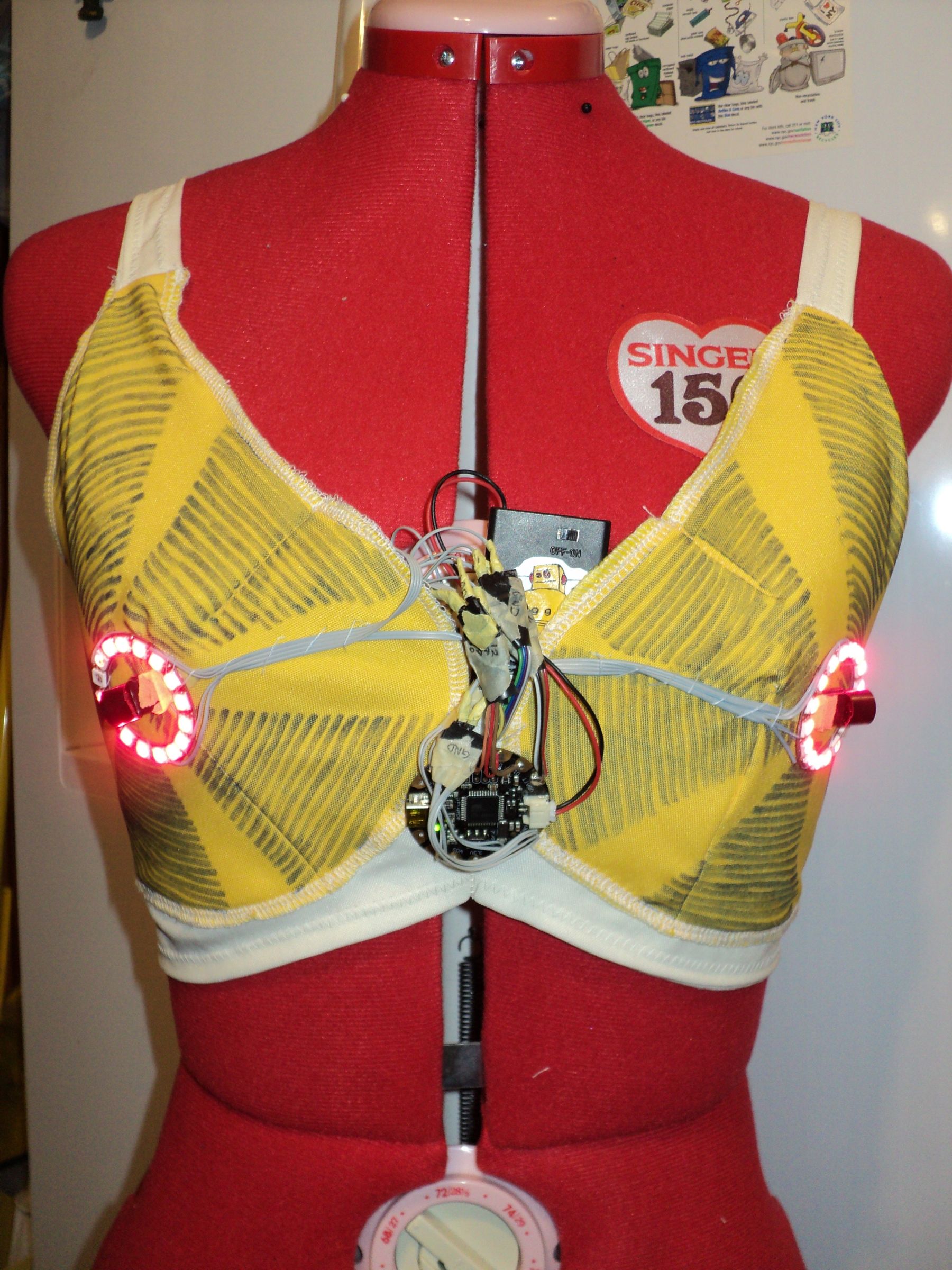 Adafruit Flora Brain Machine Bra : 4 Steps (with Pictures) - Instructables