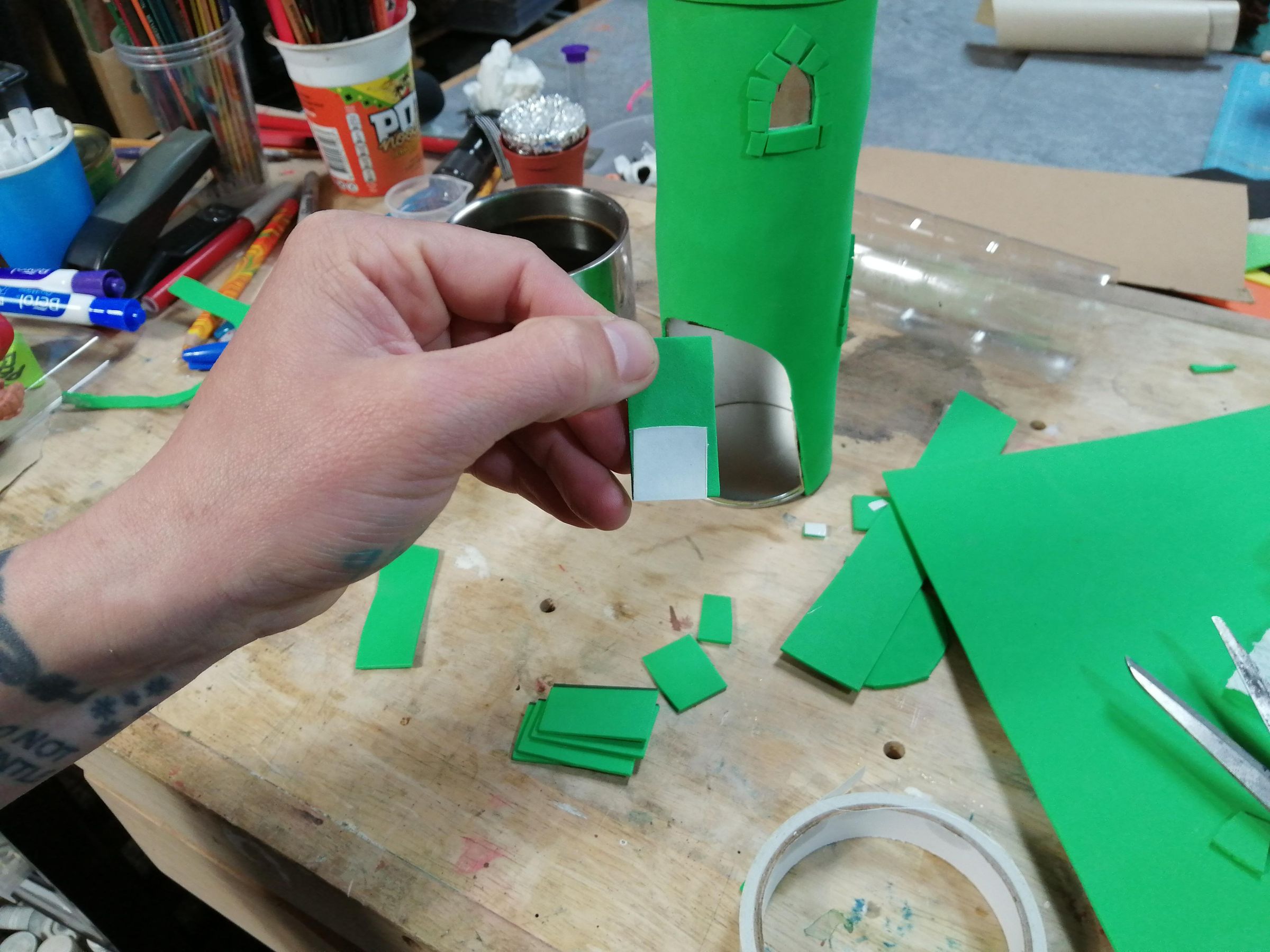 Pringles Tube Dice Tower : 9 Steps (with Pictures) - Instructables