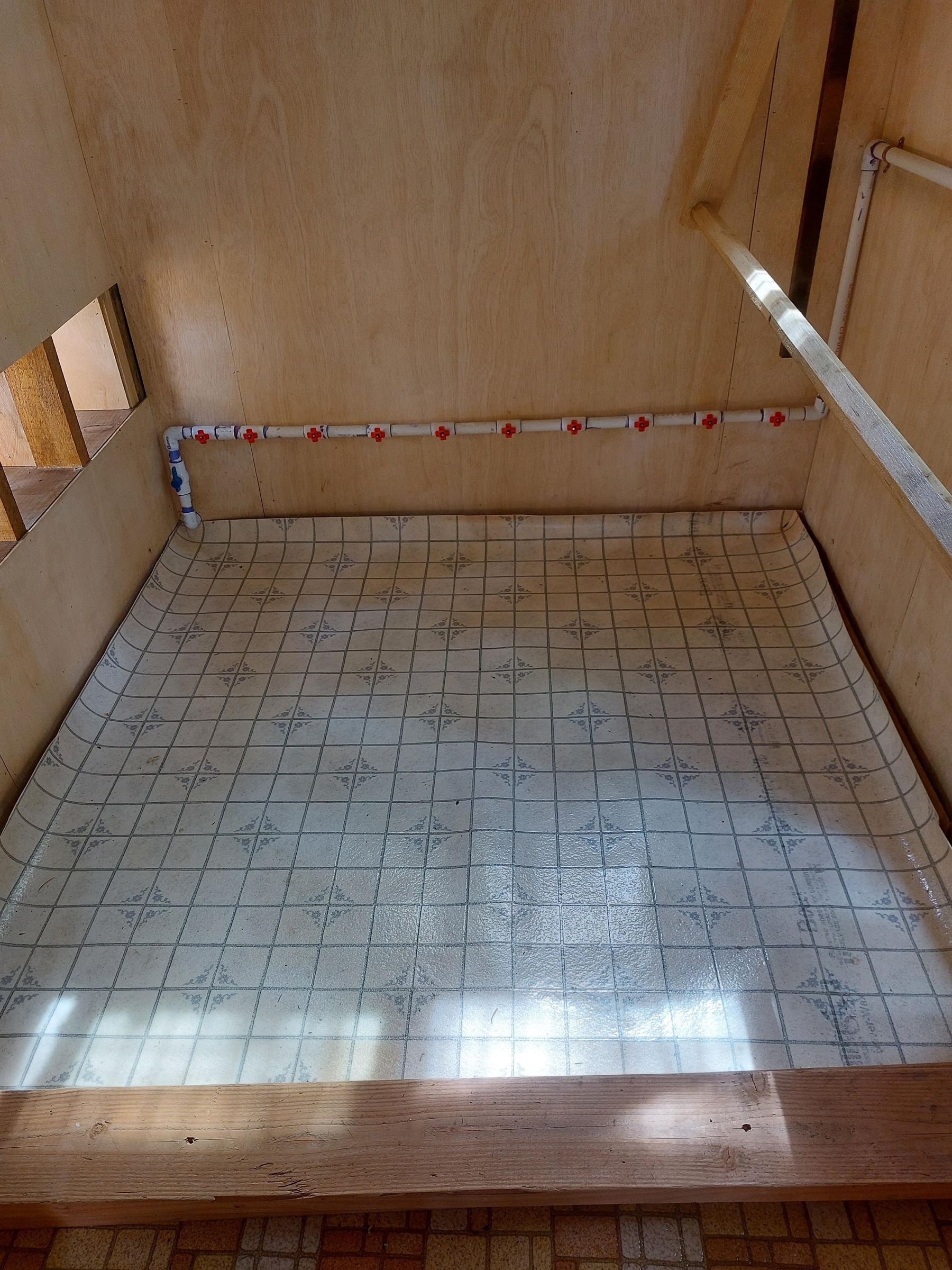 Easy-Care Henhouse : 16 Steps (with Pictures) - Instructables