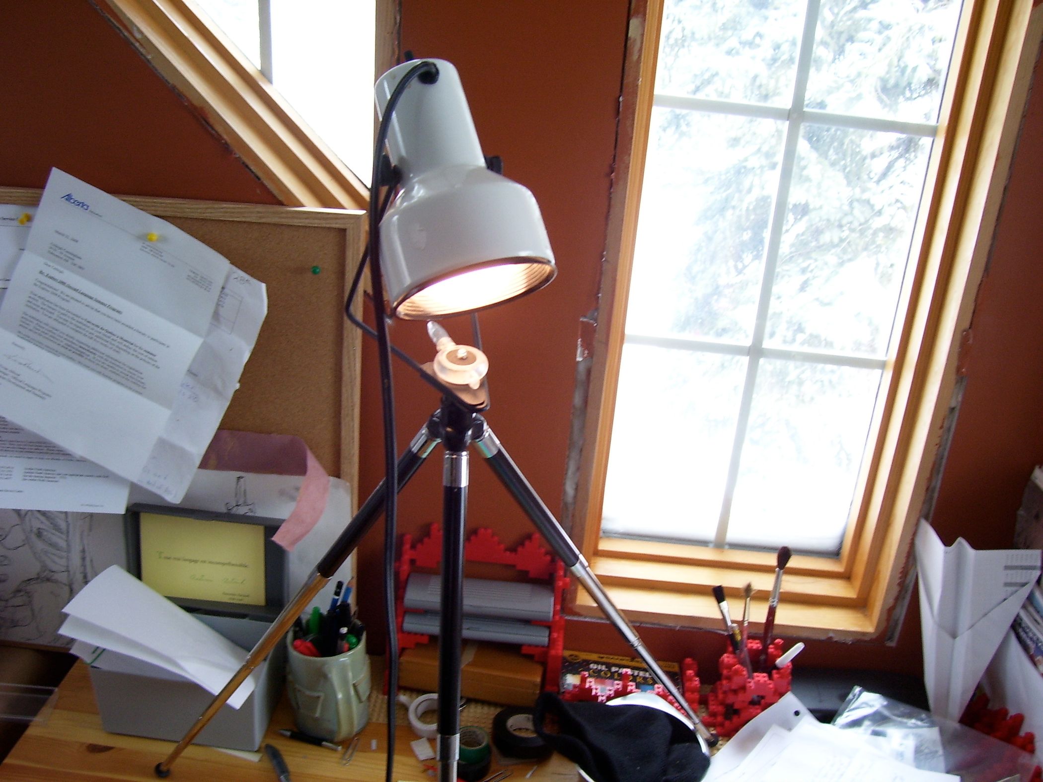 Tripod Desk Lamp - Instructables