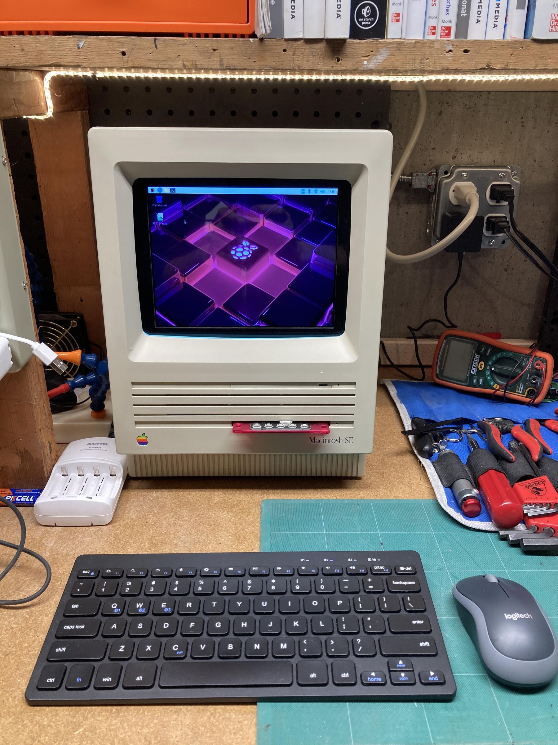 Convert a Vintage Apple Macintosh Computer Into a Raspberry Pi Desktop ...