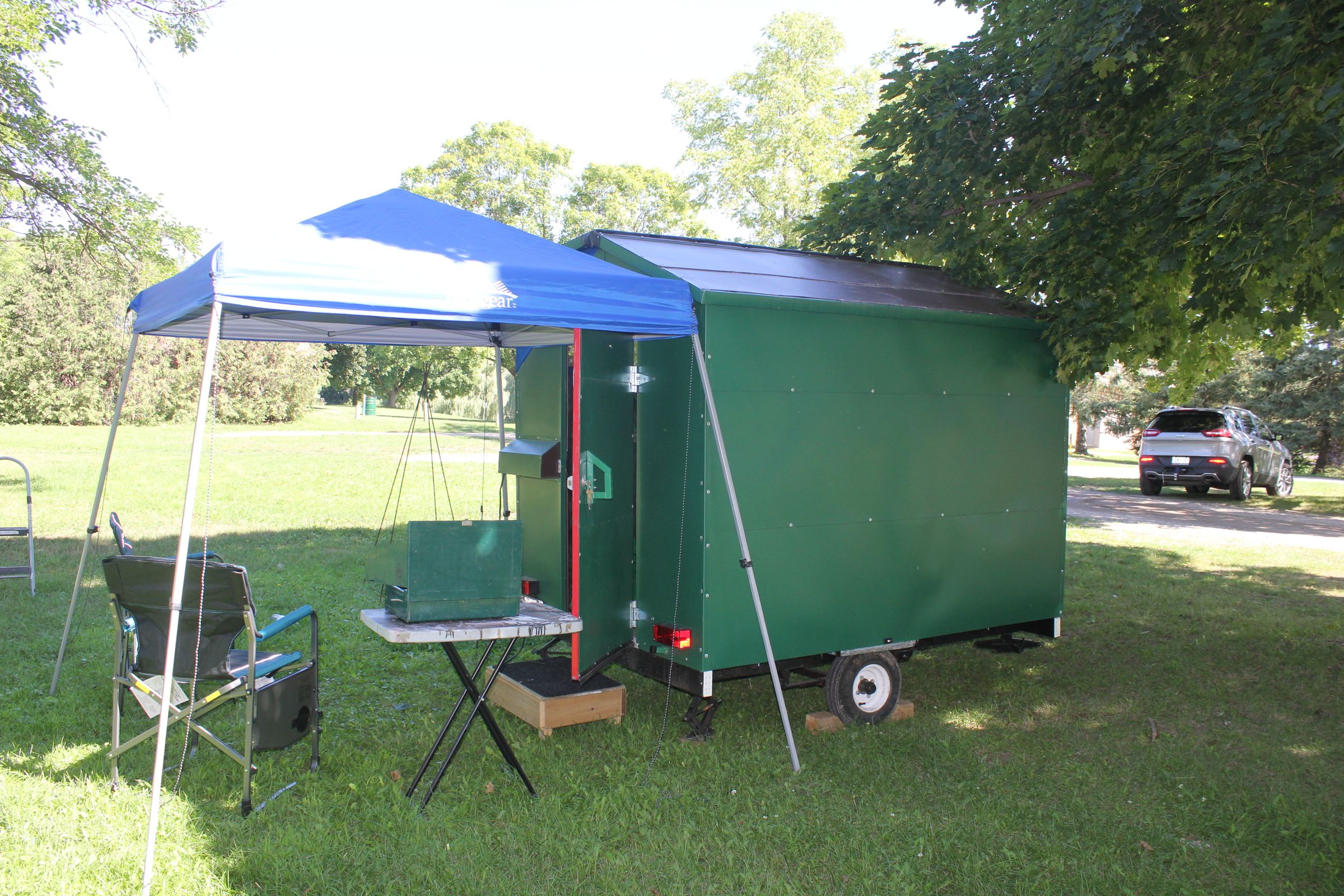 Tiny Dumpster House Trailer : 7 Steps (with Pictures) - Instructables