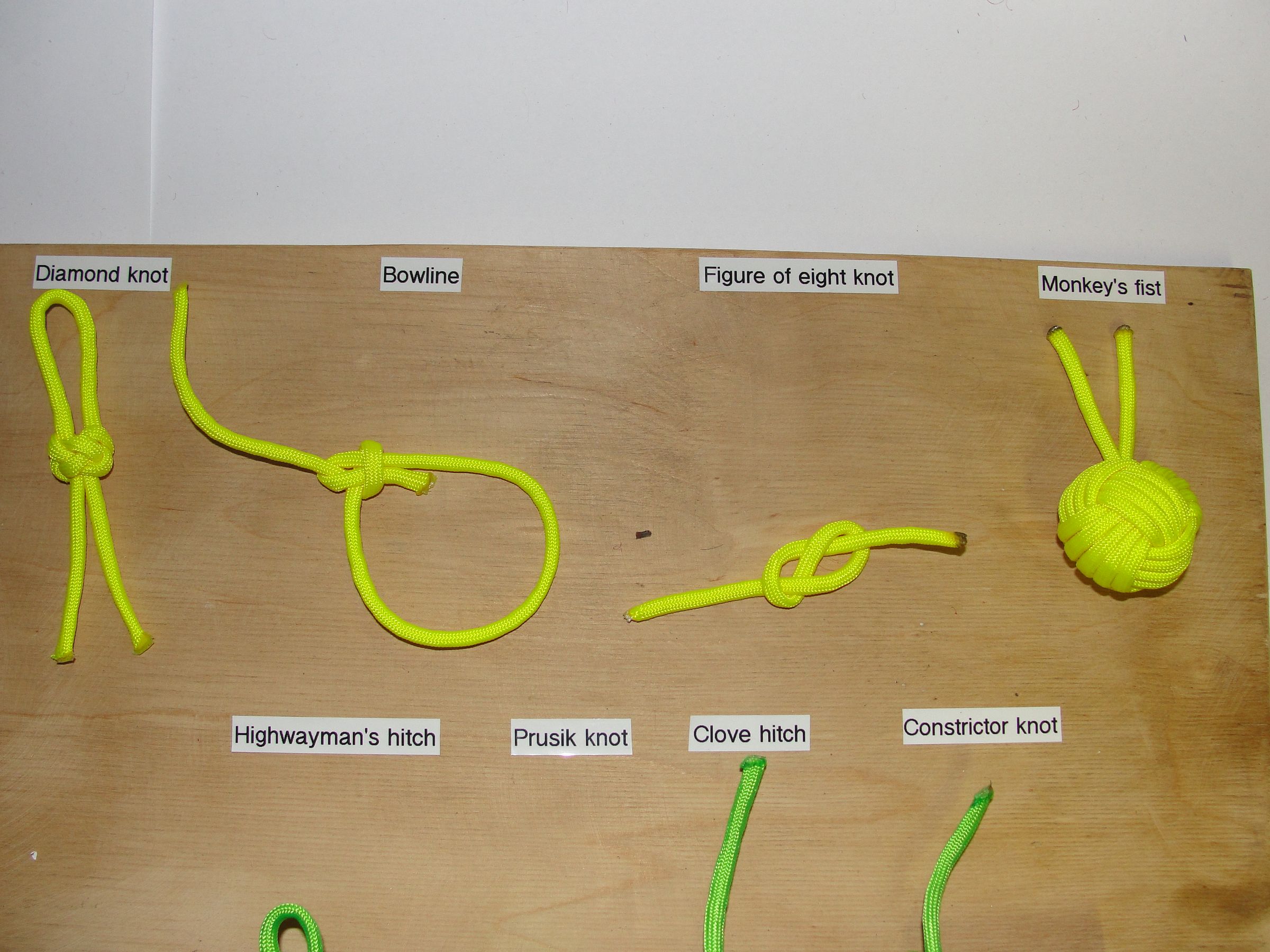 Paracord Knot Display Bord : 14 Steps - Instructables