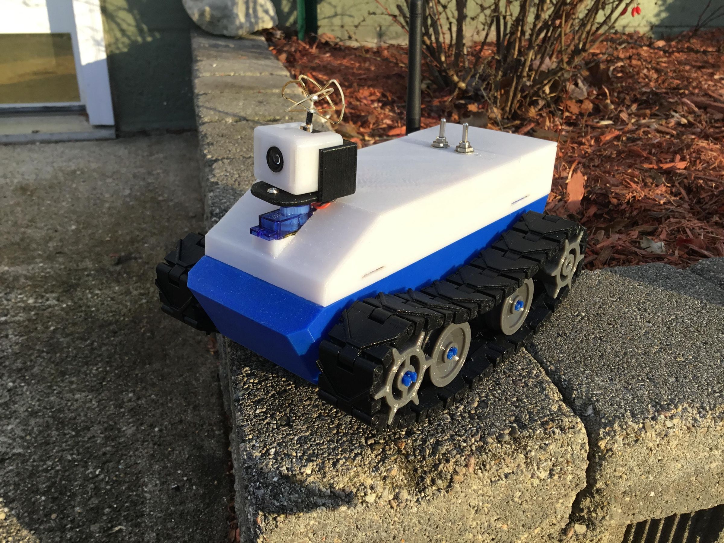 3D Printed Arduino FPV RC Tracked Car With Controller : 6 Steps (with ...