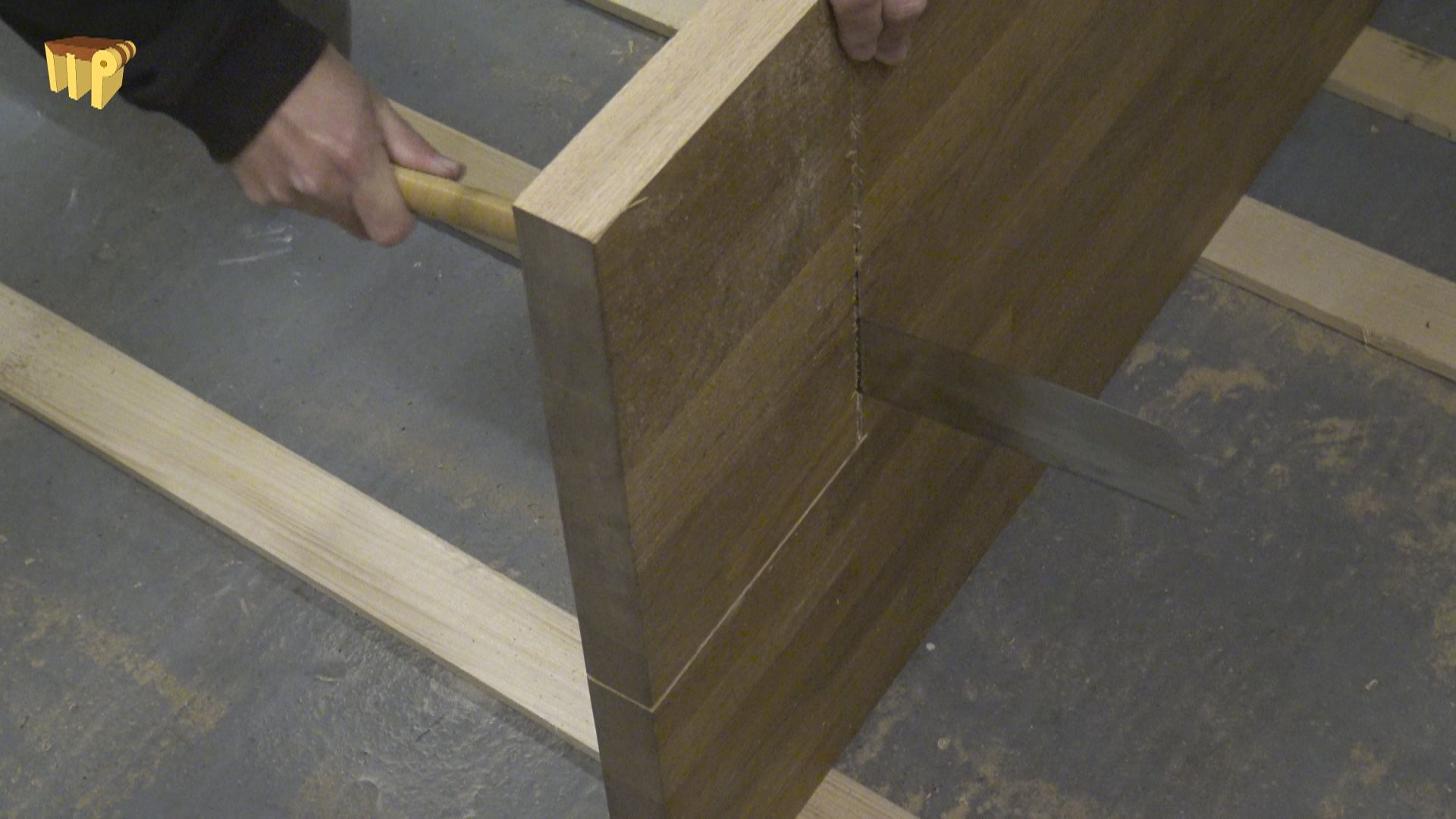 Make a Butcher Block Desk/Workstation : 4 Steps (with Pictures ...