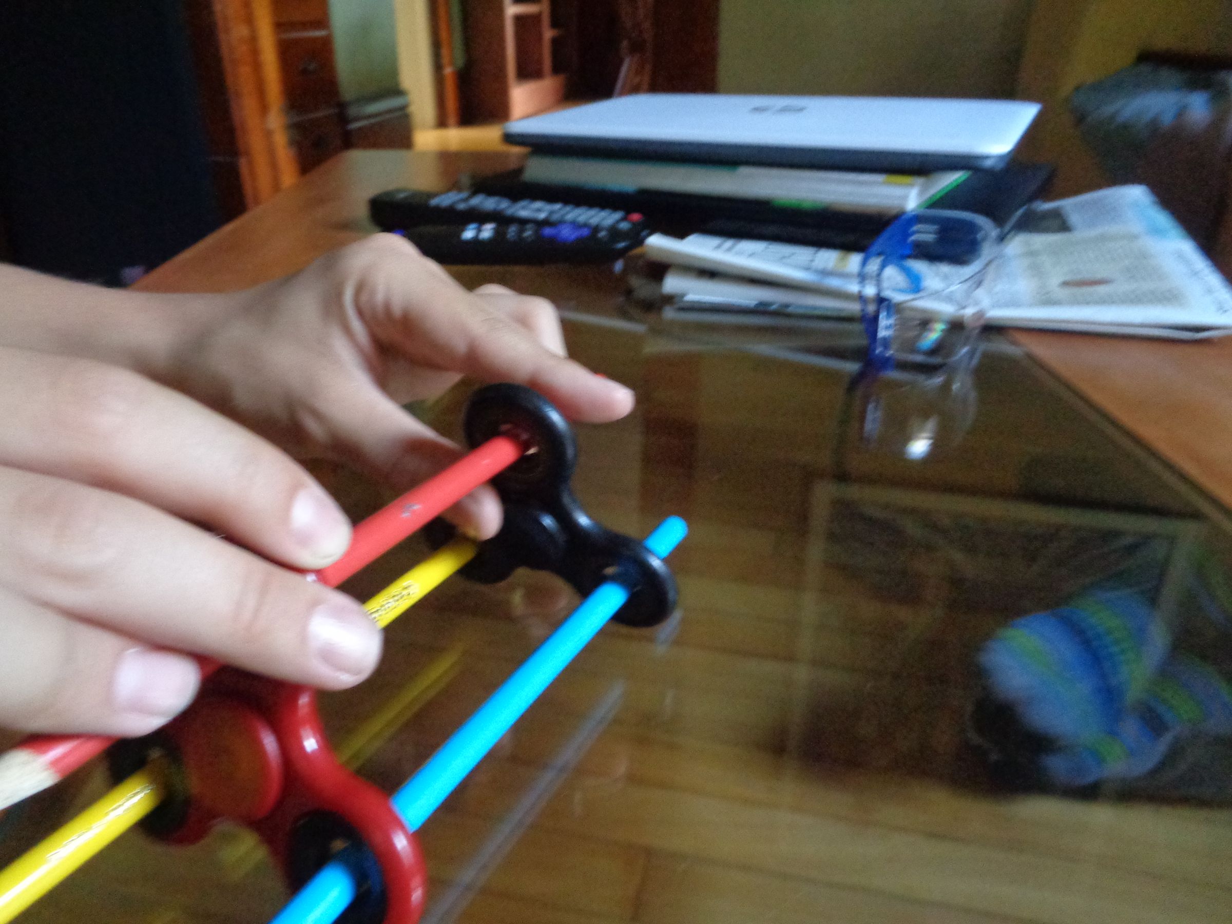 Fidget Spinner Phone Stand : 6 Steps (with Pictures) - Instructables