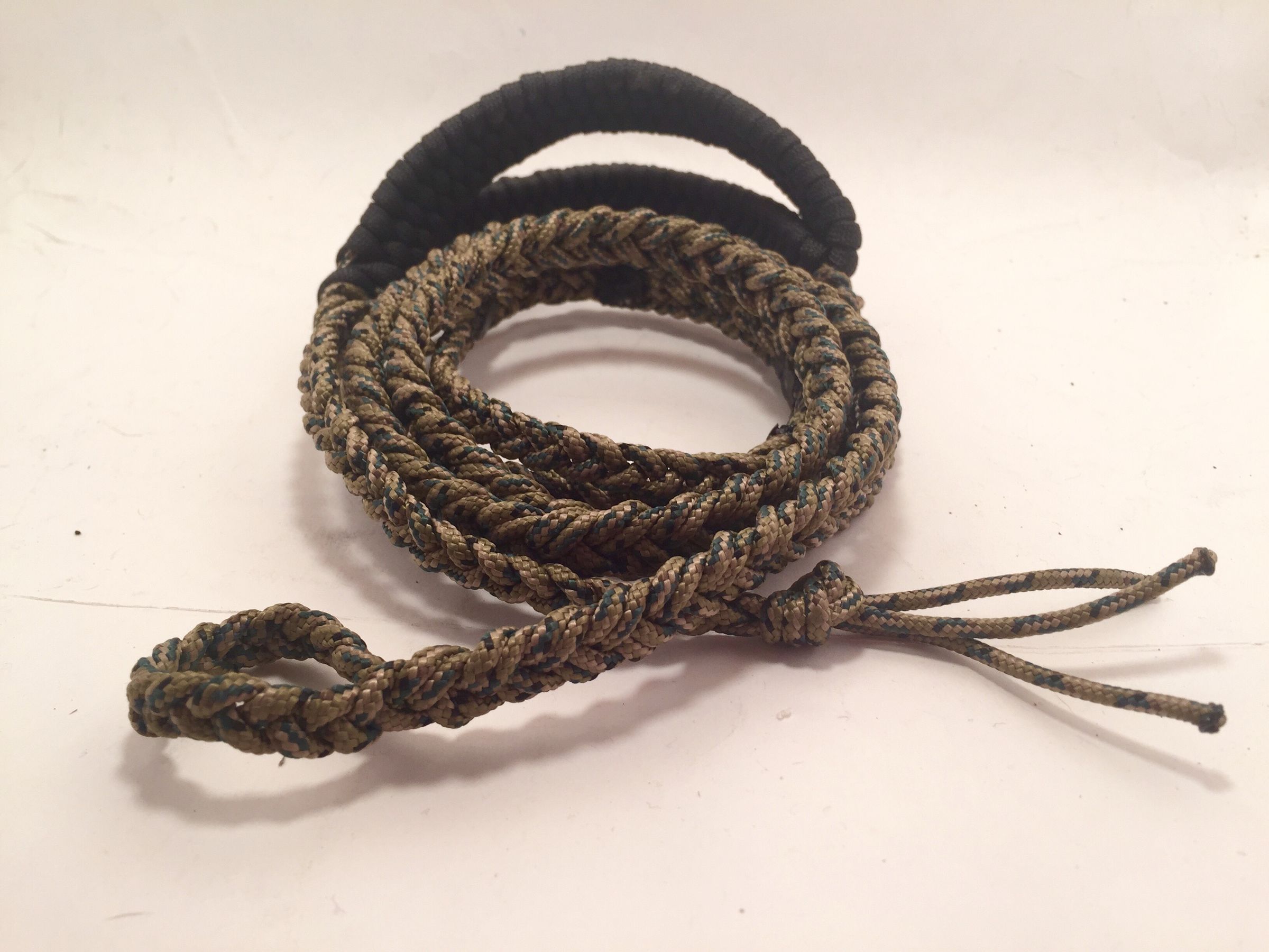 How to Make a Paracord "David's Sling" : 8 Steps (with Pictures ...