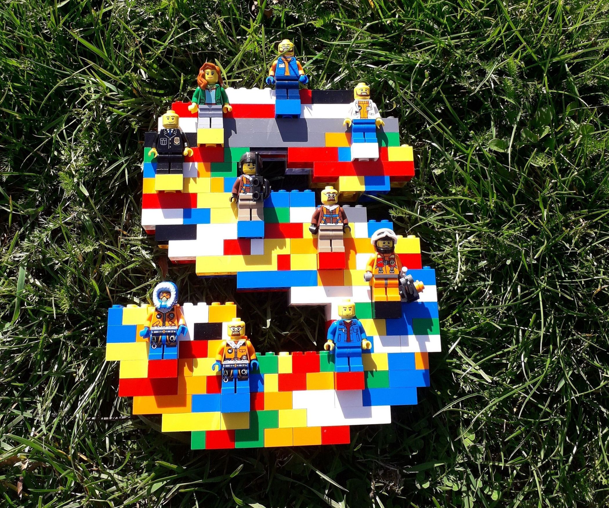 LEGO Minifigure Display Using Tinker Cad and Contest Entry : 8 Steps ...