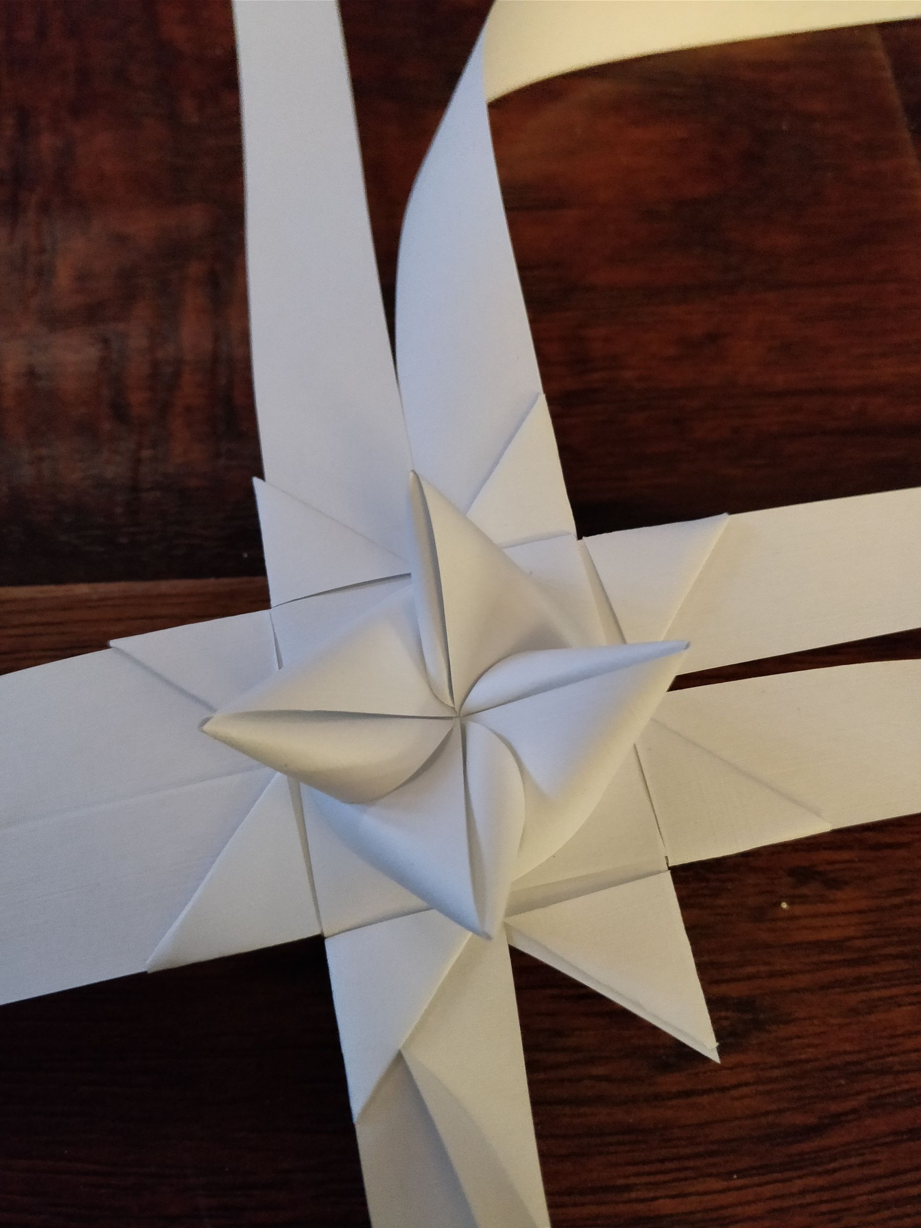 European Paper Stars : 8 Steps (with Pictures) - Instructables