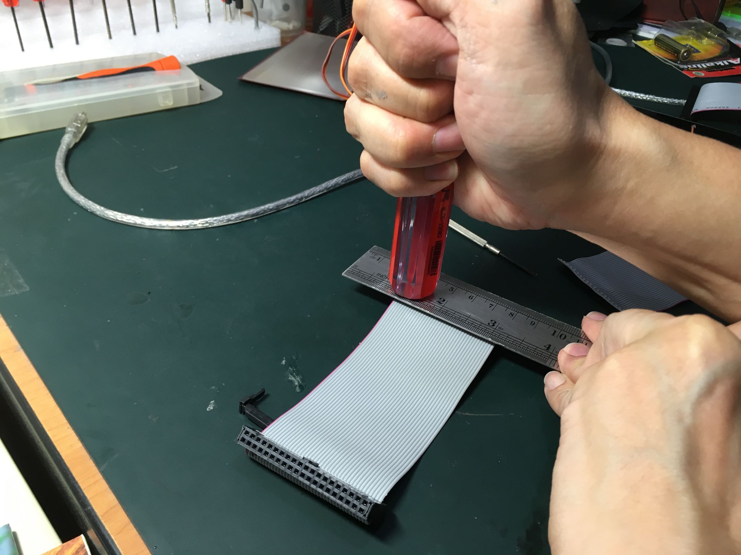 Samytronix Pi: DIY Raspberry Pi Desktop Computer (with Accessible GPIO ...