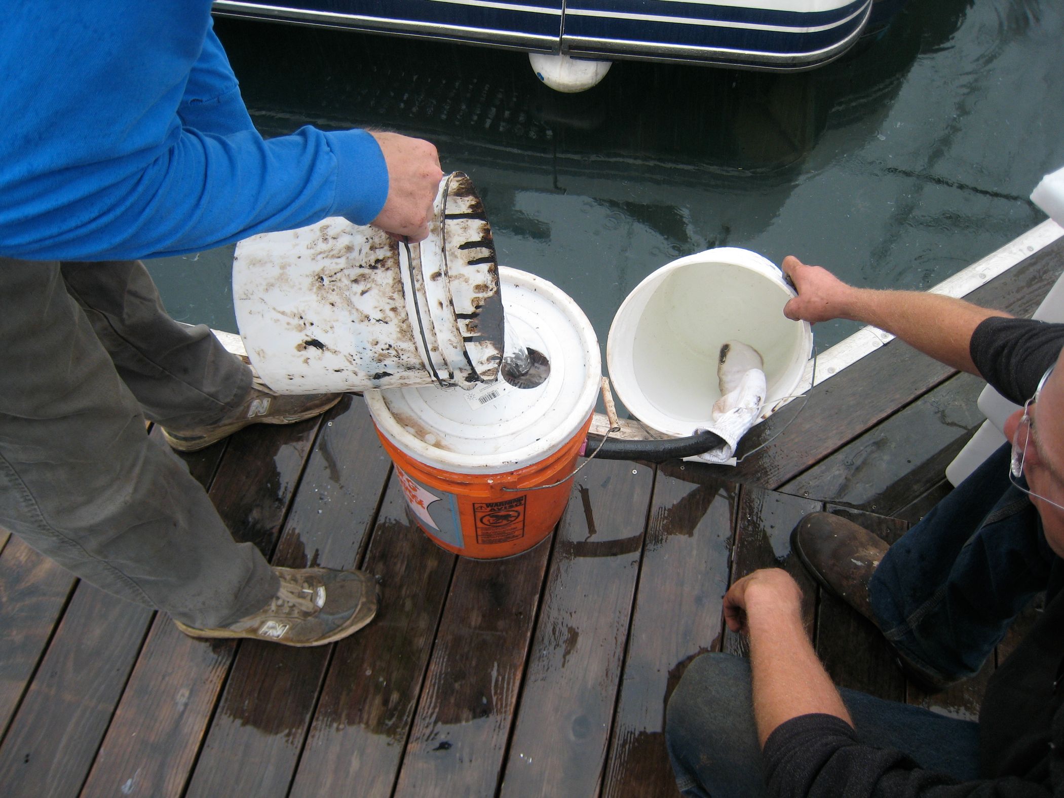 TarBallTrap - How to Clean Up an Oil Spill (Part II) : 5 Steps (with ...