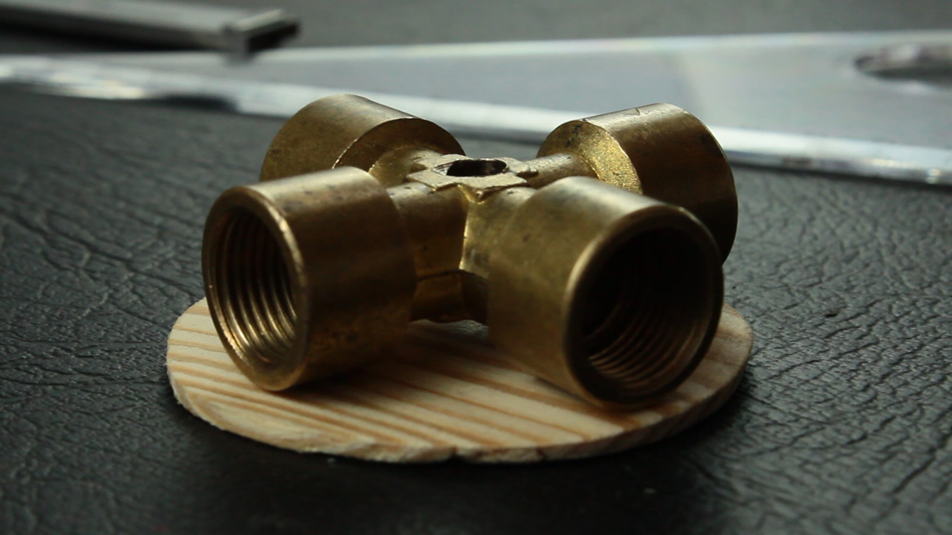 The Spyder-Pod - Your DSLR's New Friend! : 8 Steps (with Pictures ...