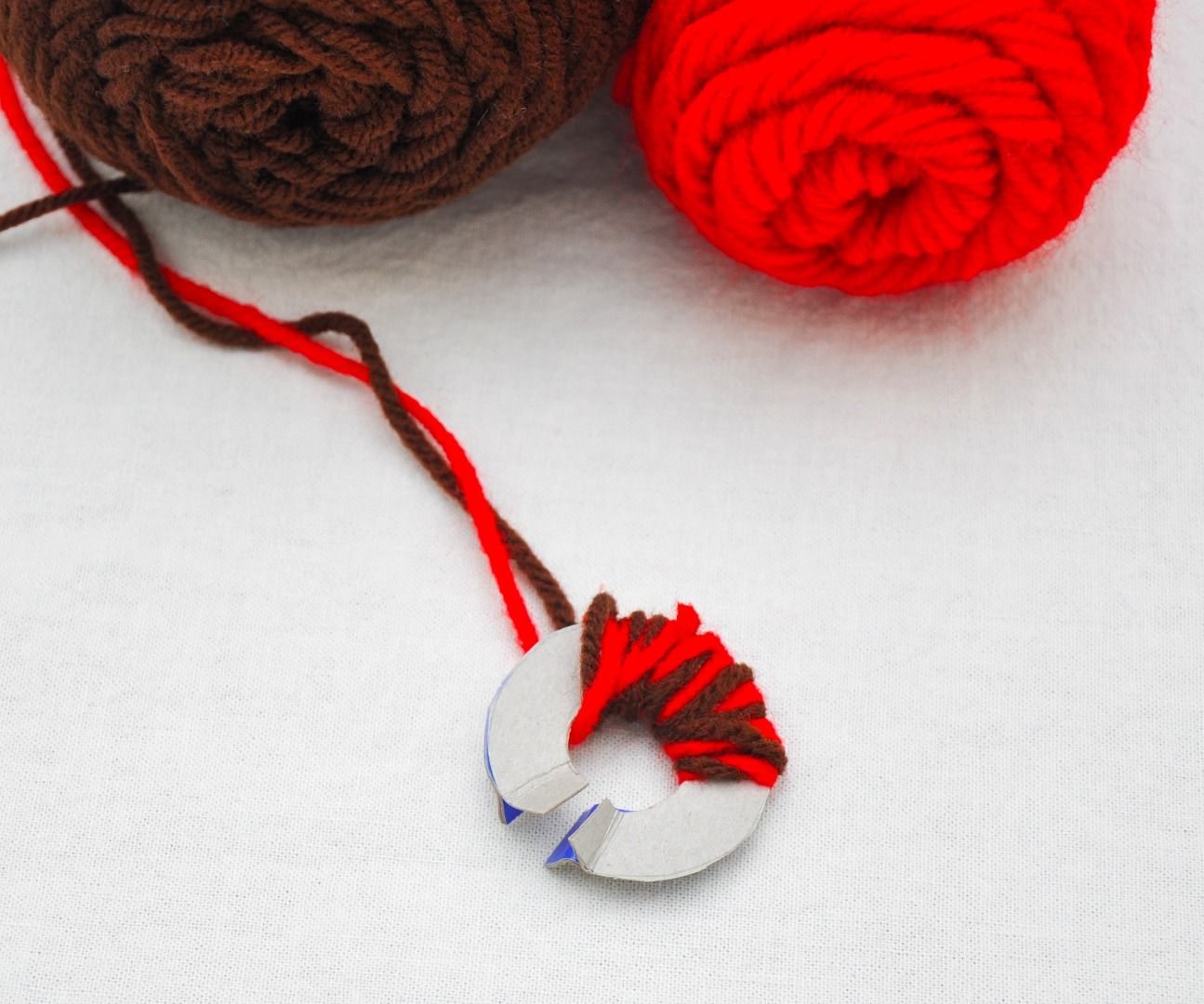 Spaghetti and Meatball Knit Scarf : 9 Steps (with Pictures) - Instructables