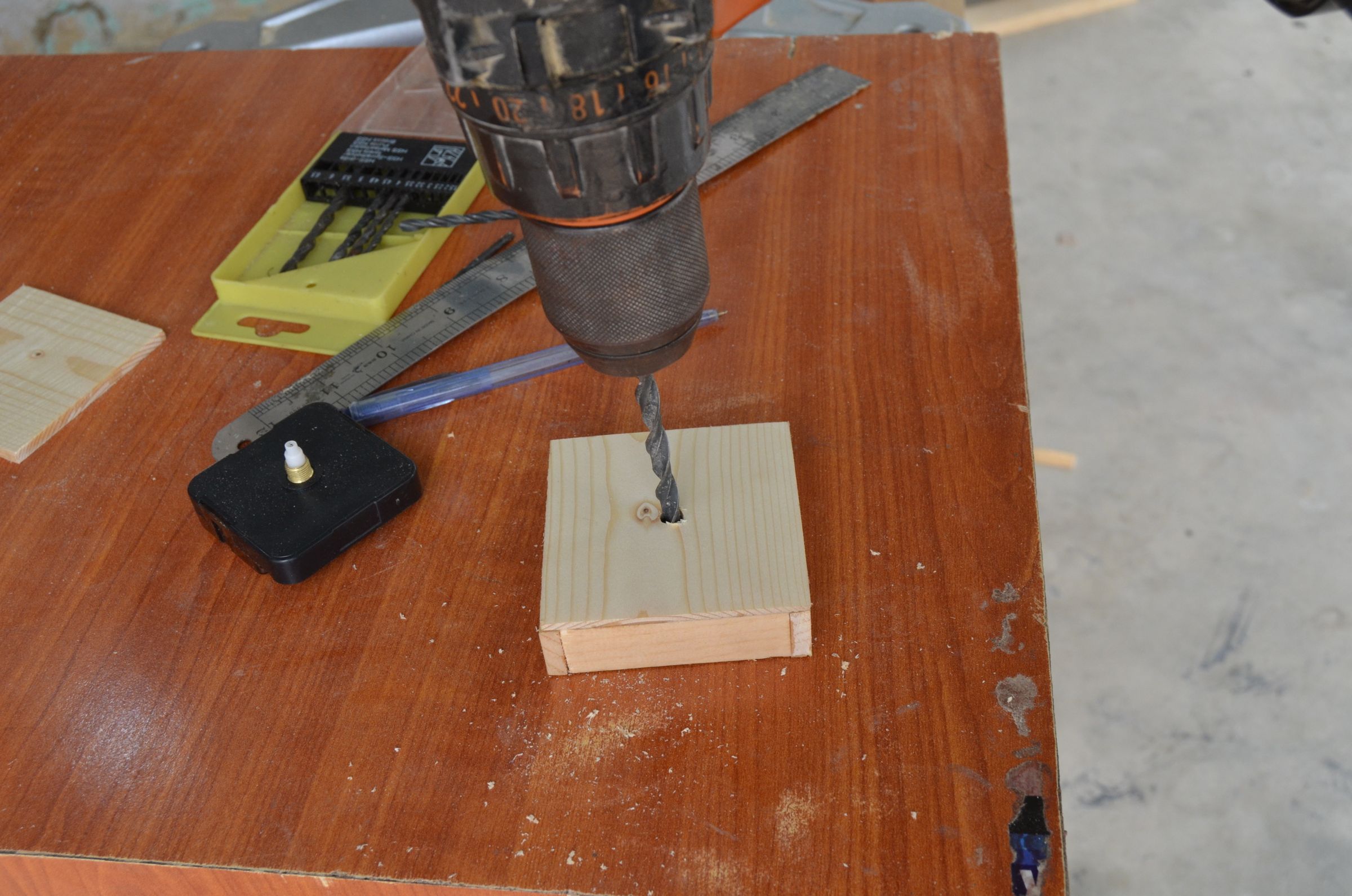 The Classic Wall Clock : 8 Steps (with Pictures) - Instructables