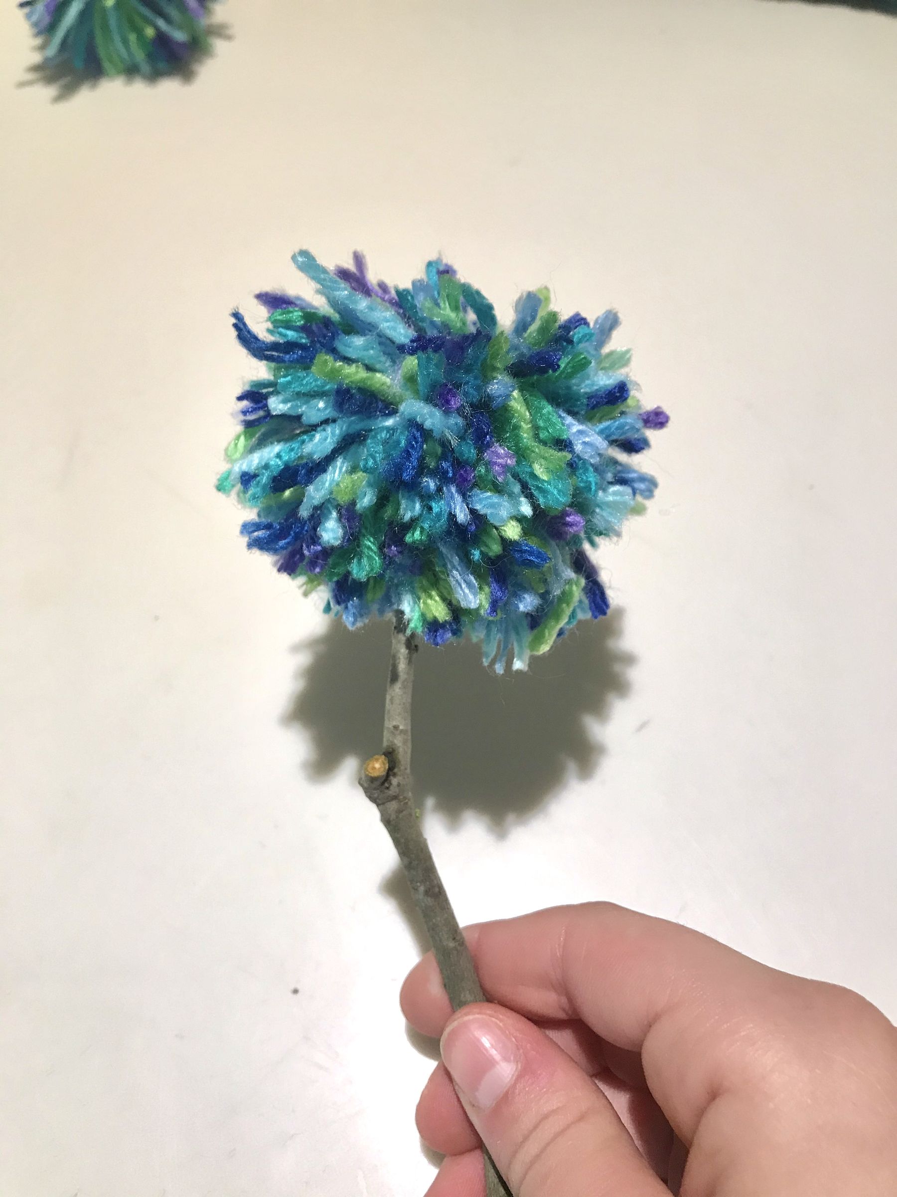 Yarn Pom-Pom Flowers : 5 Steps - Instructables