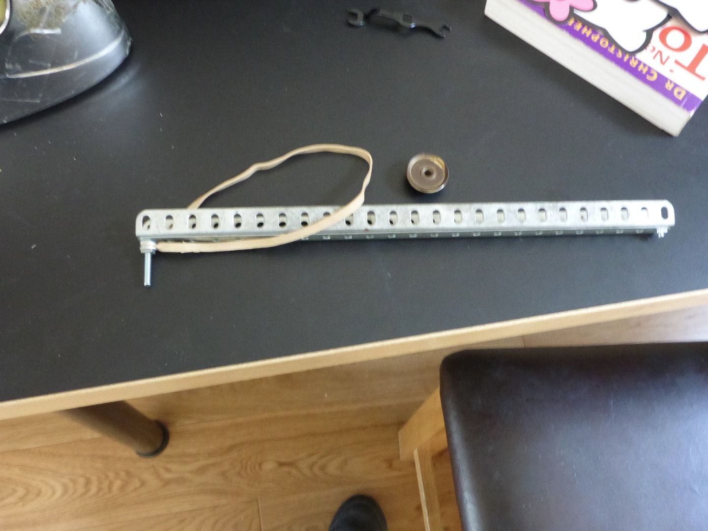 Simple Meccano Gun : 4 Steps - Instructables