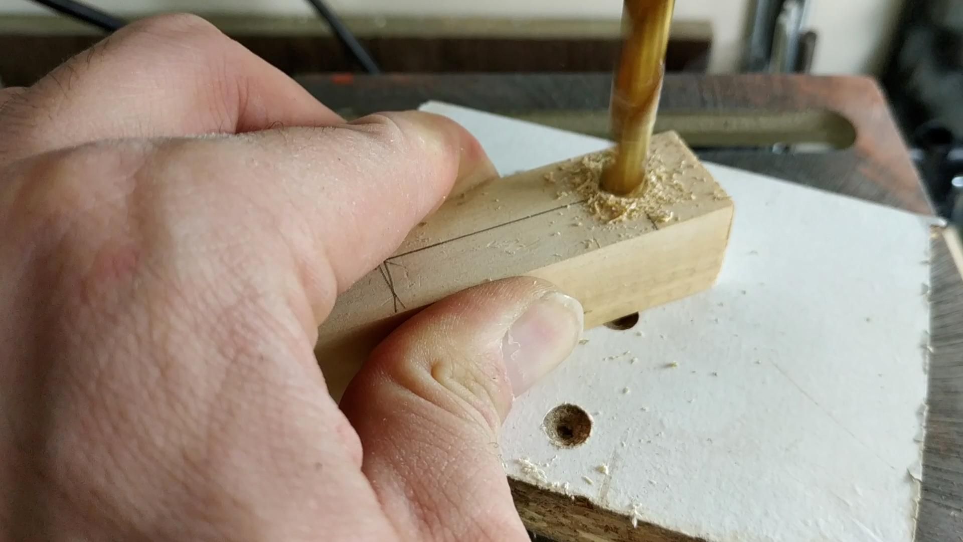DIY Center Finder Jig : 4 Steps - Instructables