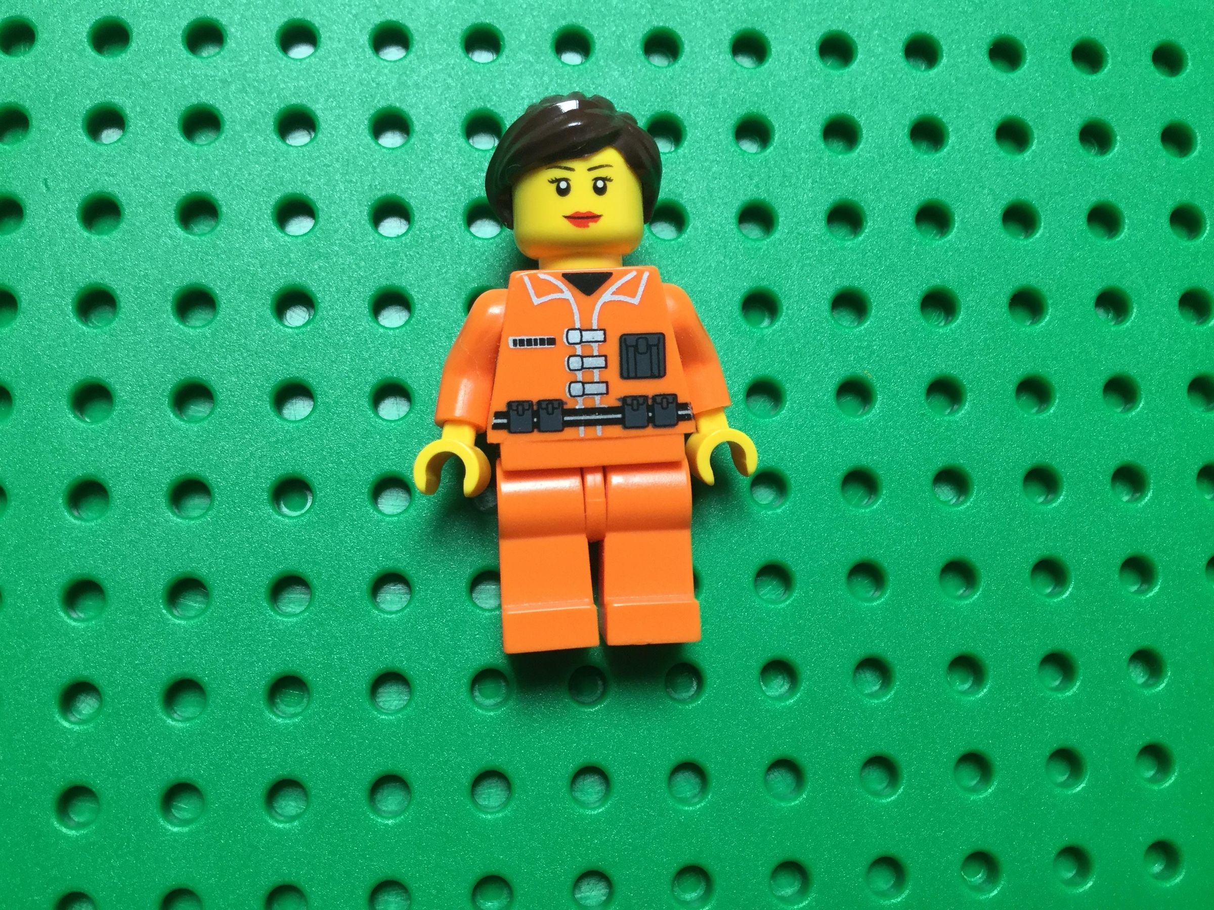 Lego Portal Gun, Chell Figure and Companion Cube : 4 Steps - Instructables