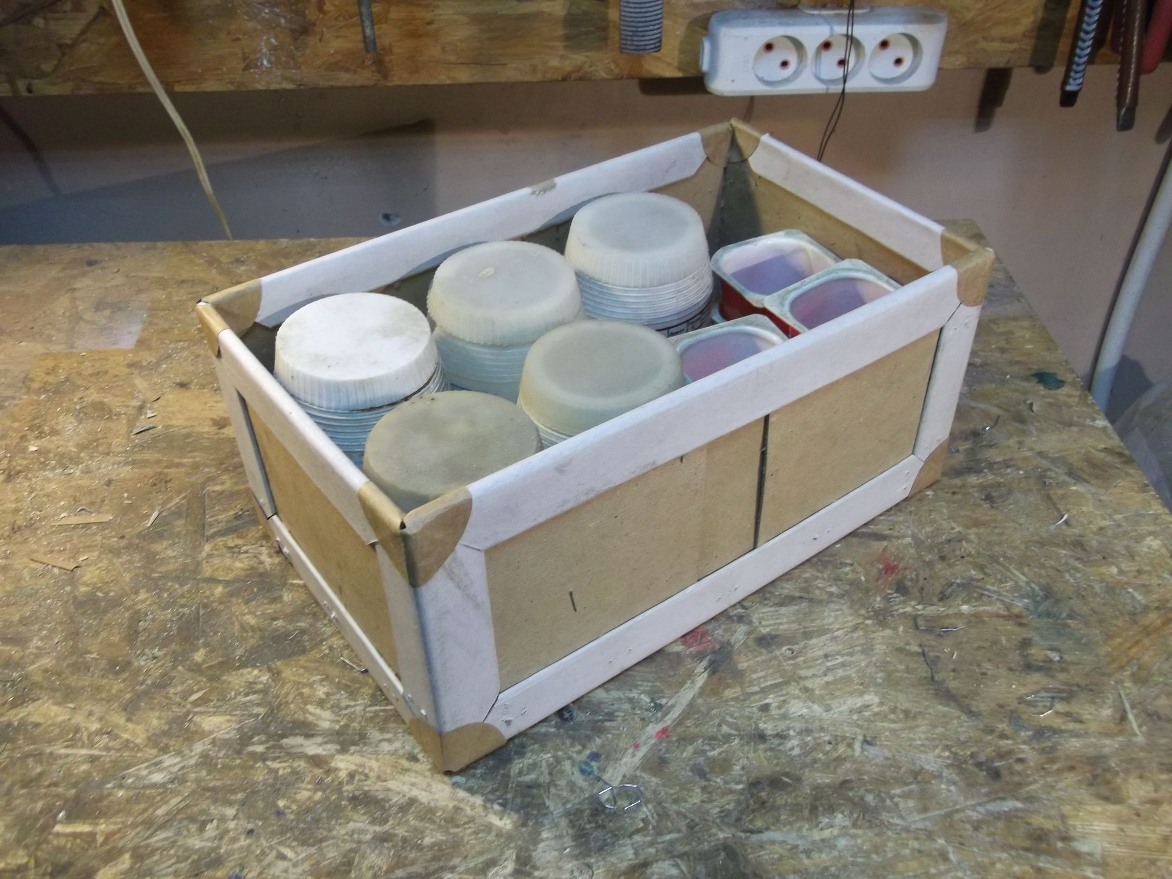 Fixing/Making/Reinforcing Boxes With Packaging Waste : 14 Steps (with ...