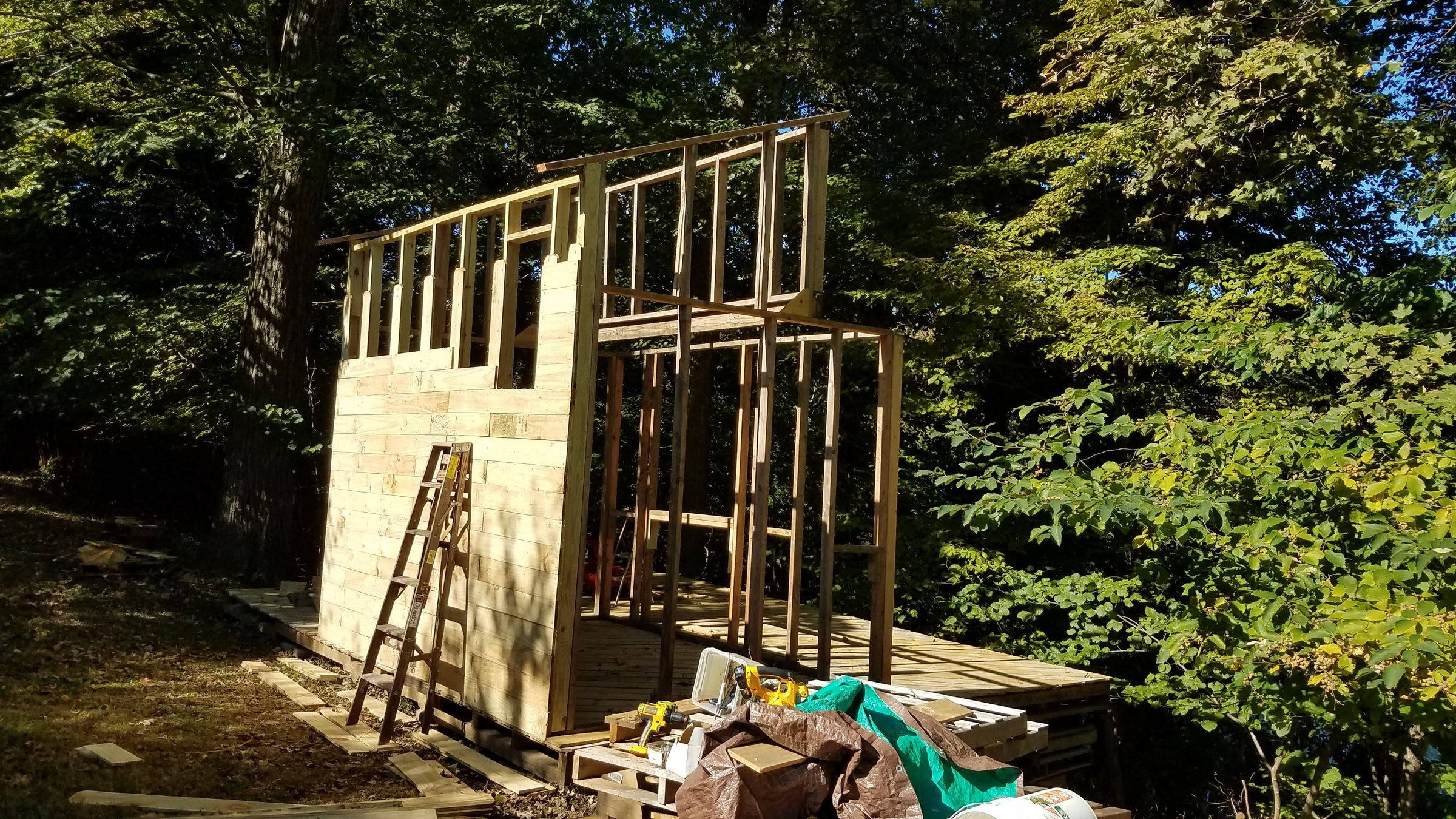 Pallet Man-shed, One-man Build, Walls and Roof Up . Part Four : 9 Steps ...
