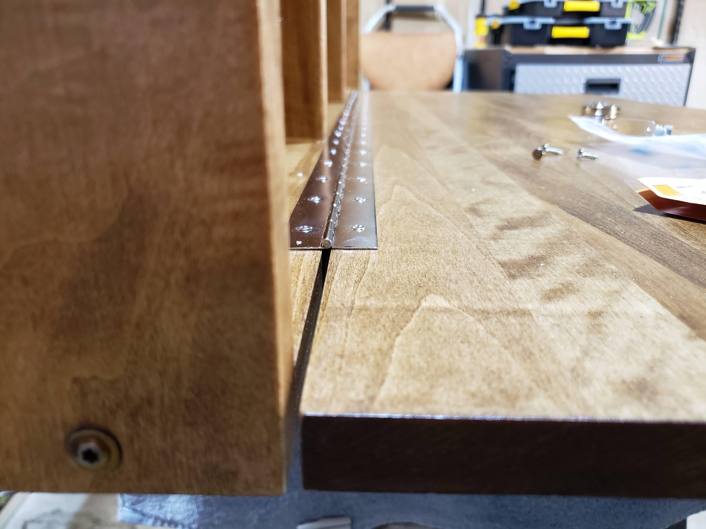 Folding (Murphy) Wall Desk : 10 Steps - Instructables