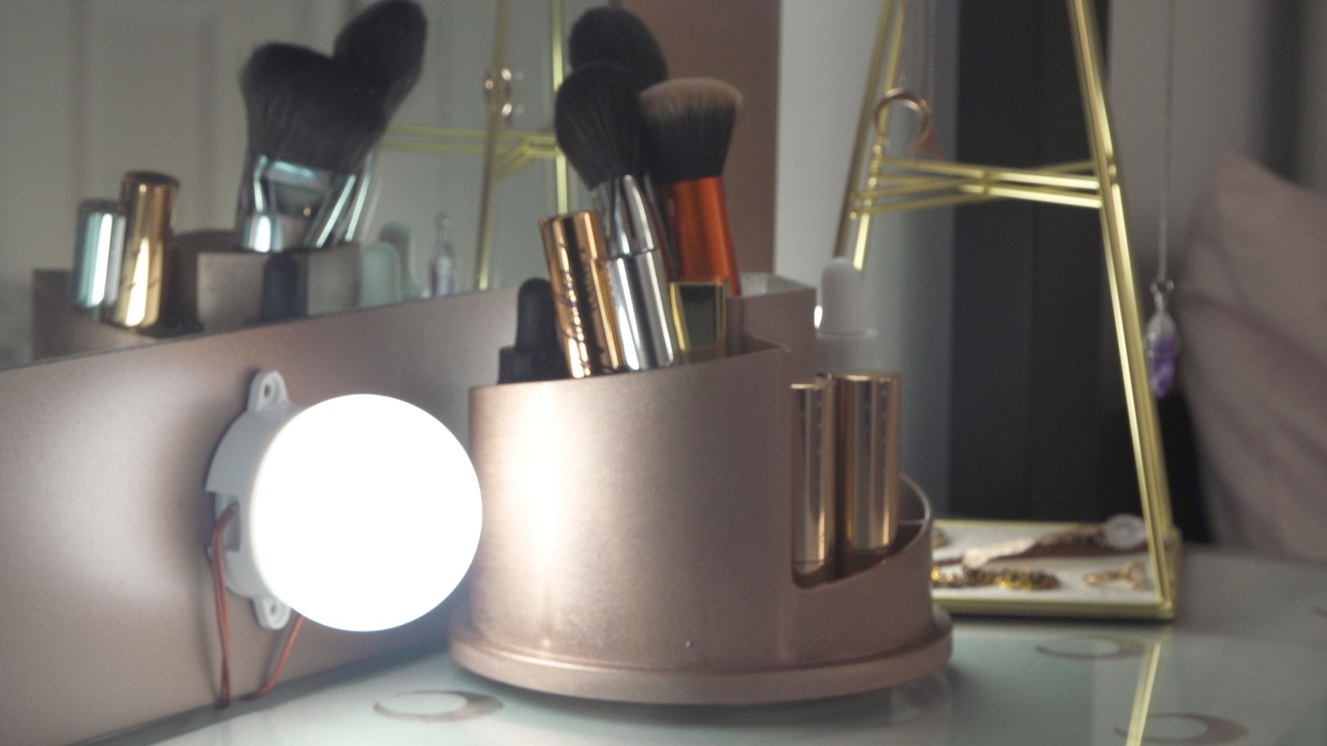 DIY Vanity Mirror : 16 Steps (with Pictures) - Instructables