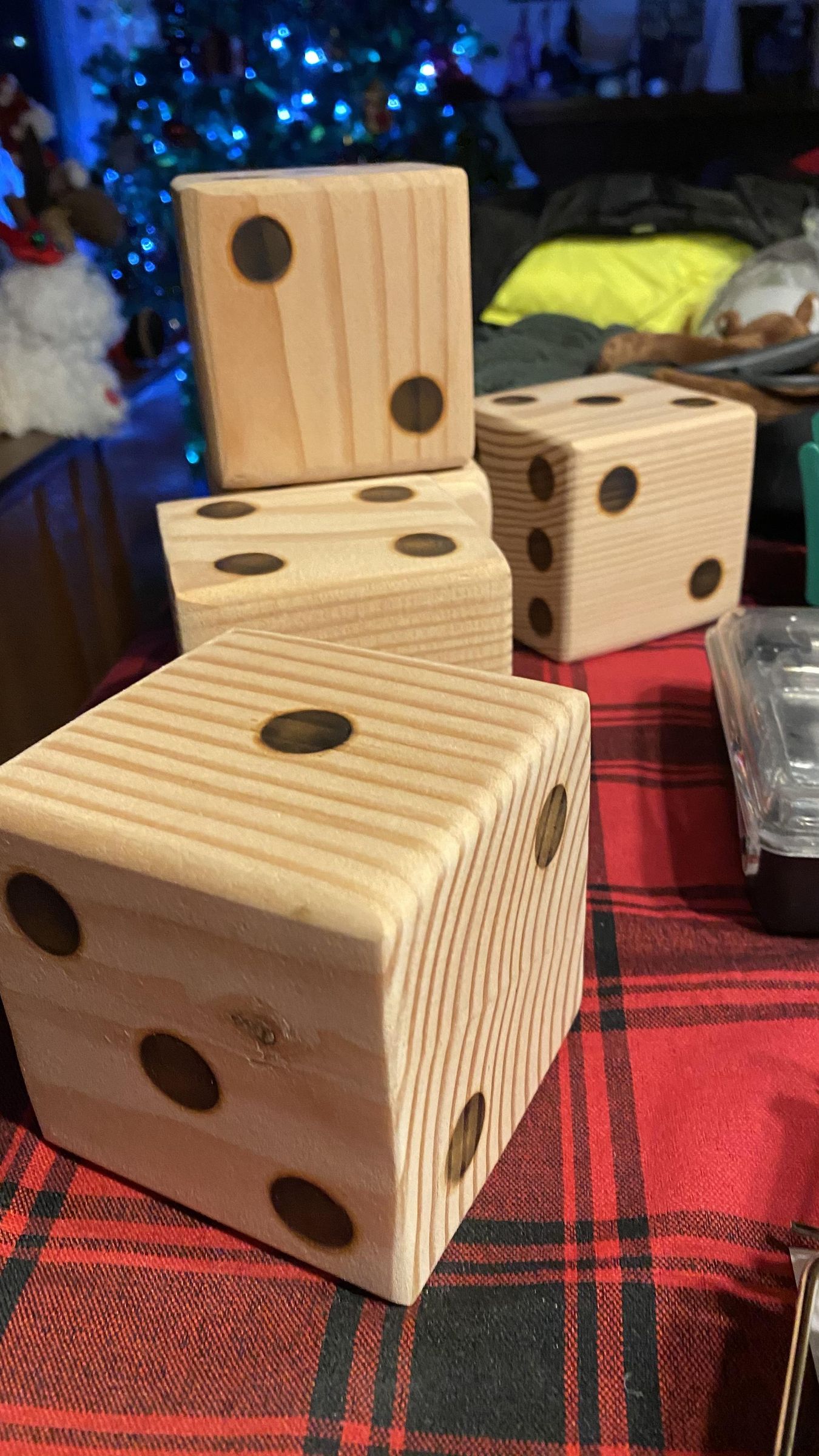 Easy Yard Dice : 7 Steps (with Pictures) - Instructables