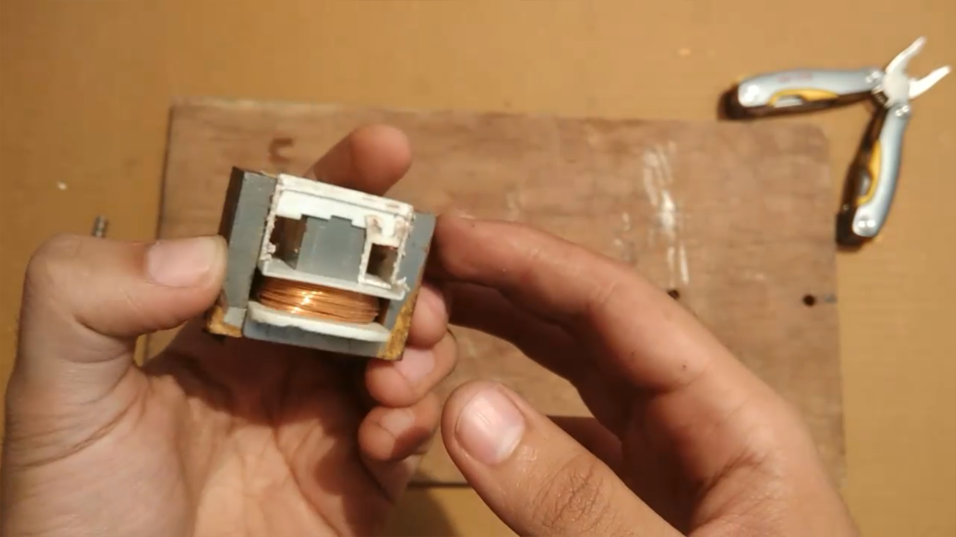 How to Make a 1 Amp to 50 Amps Current Boost Inverter Circuit DIY : 4 ...