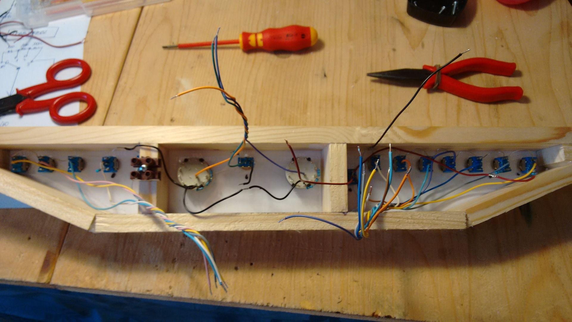 Boeing 737NG Lights Overhead Panel for FSX : 6 Steps - Instructables