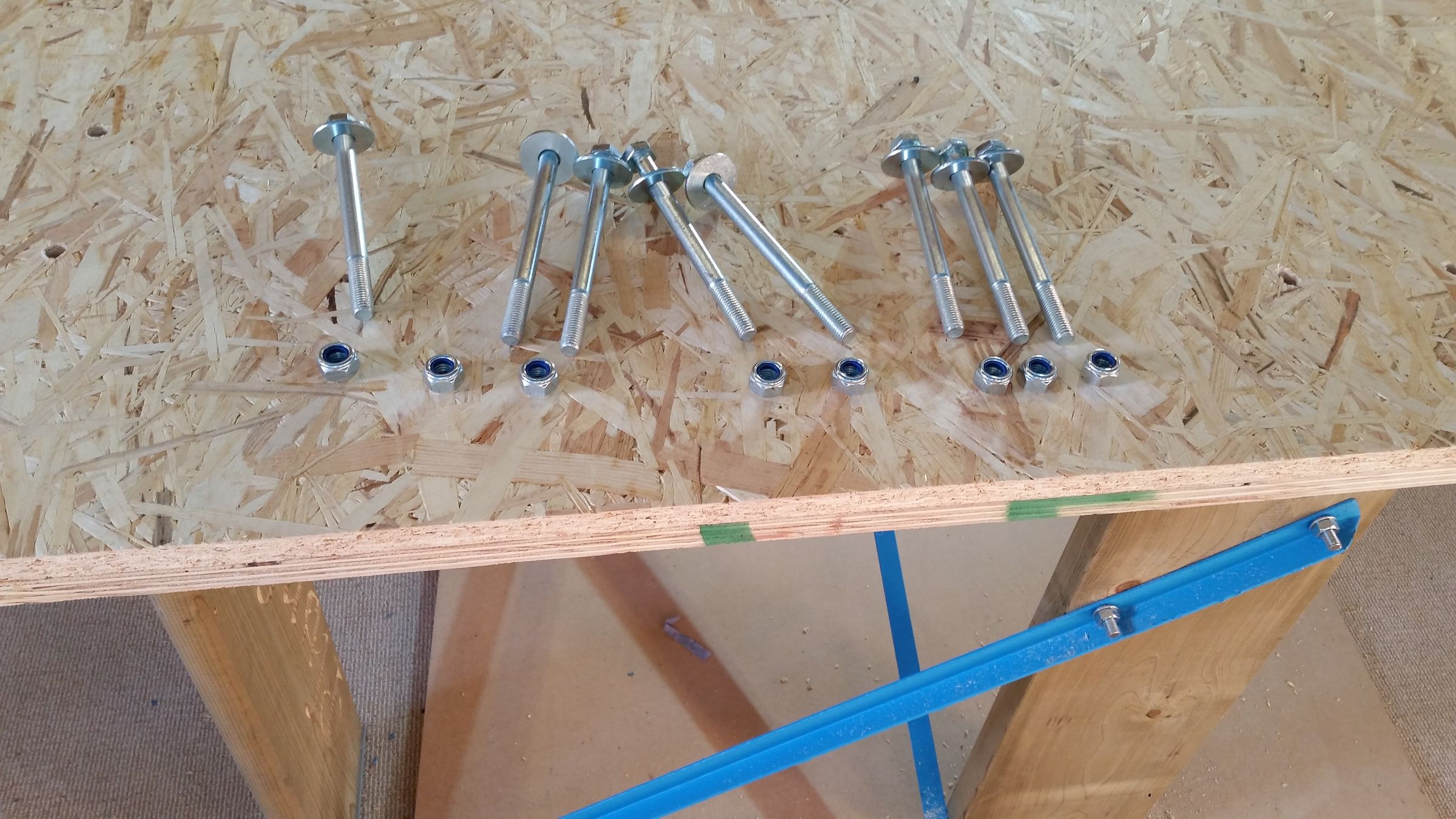 Very STURDY and Flat 4'x8' Workbench Table : 10 Steps (with Pictures ...