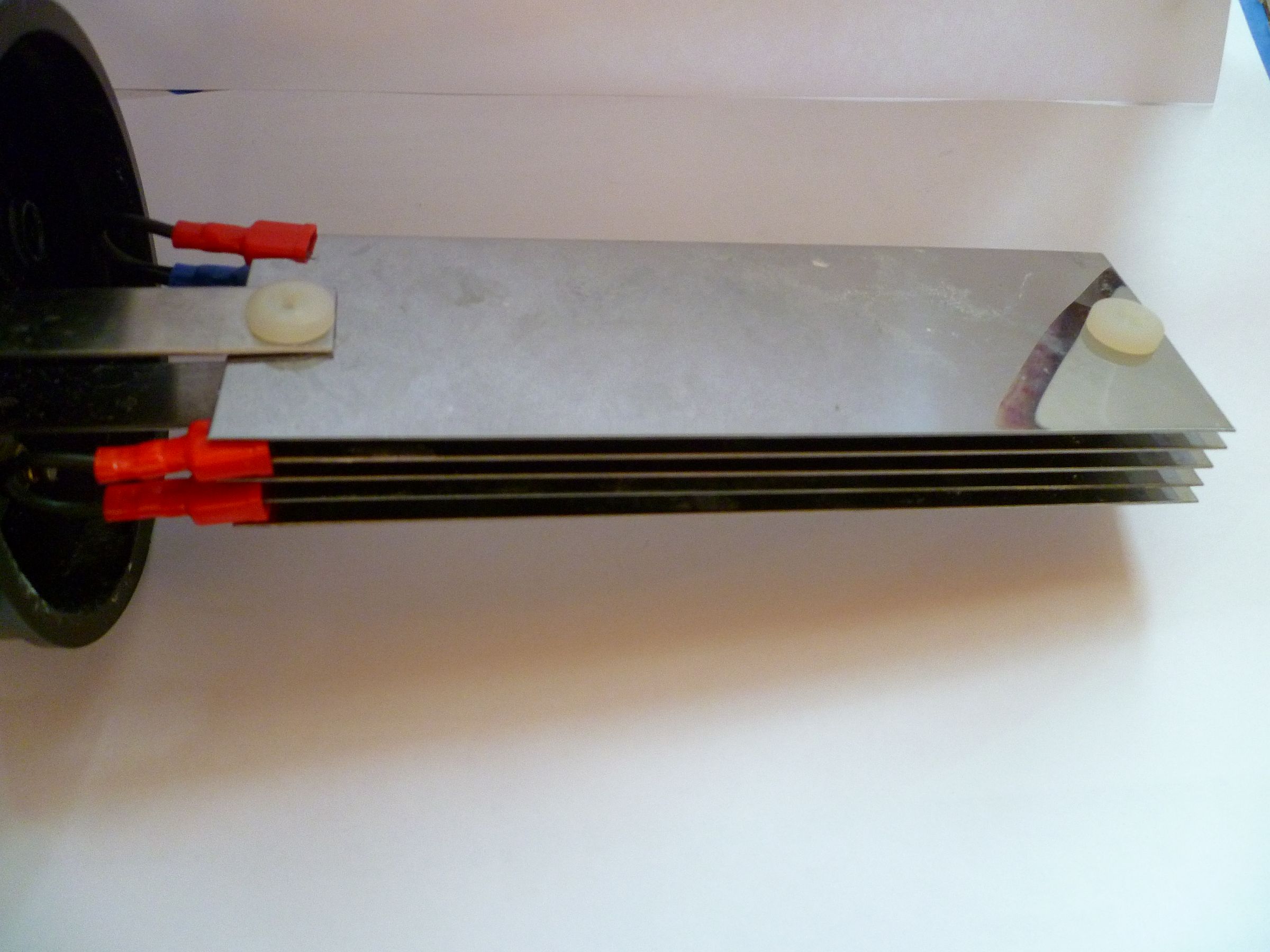 How to Assemble a HHO Generator and Why It Works : 5 Steps - Instructables