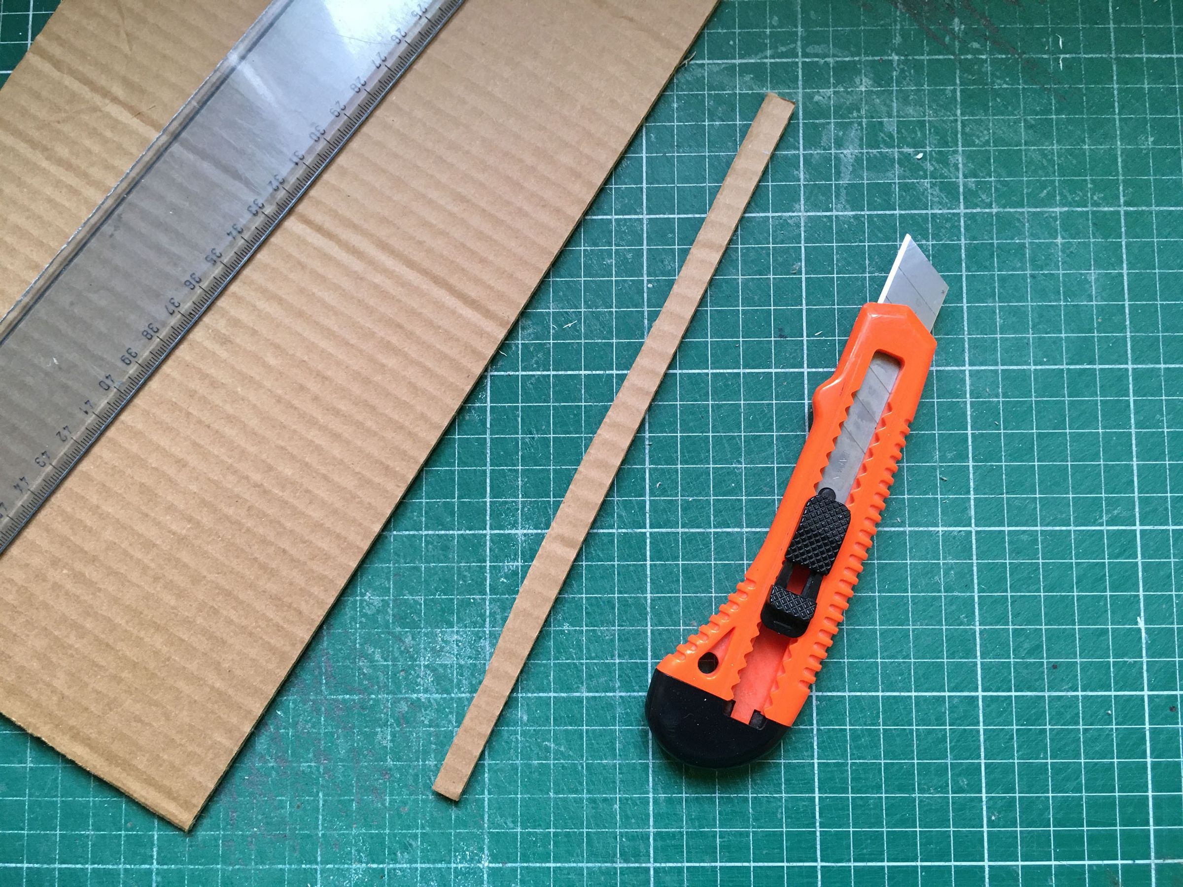 Corrugated Cardboard Lamp : 10 Steps (with Pictures) - Instructables